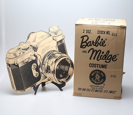 CARDBOARD SIGN, Edixa Reflex and SHIPPING BOX, Barbie. Miscellaneous ...