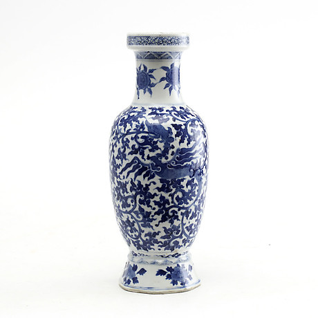 URNA, porcelain, China, bears Kangxi's six-character mark. Ceramics ...