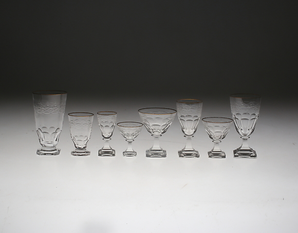 GLASSWARE PARTS, 93 parts. Glass - Tableware - Auctionet