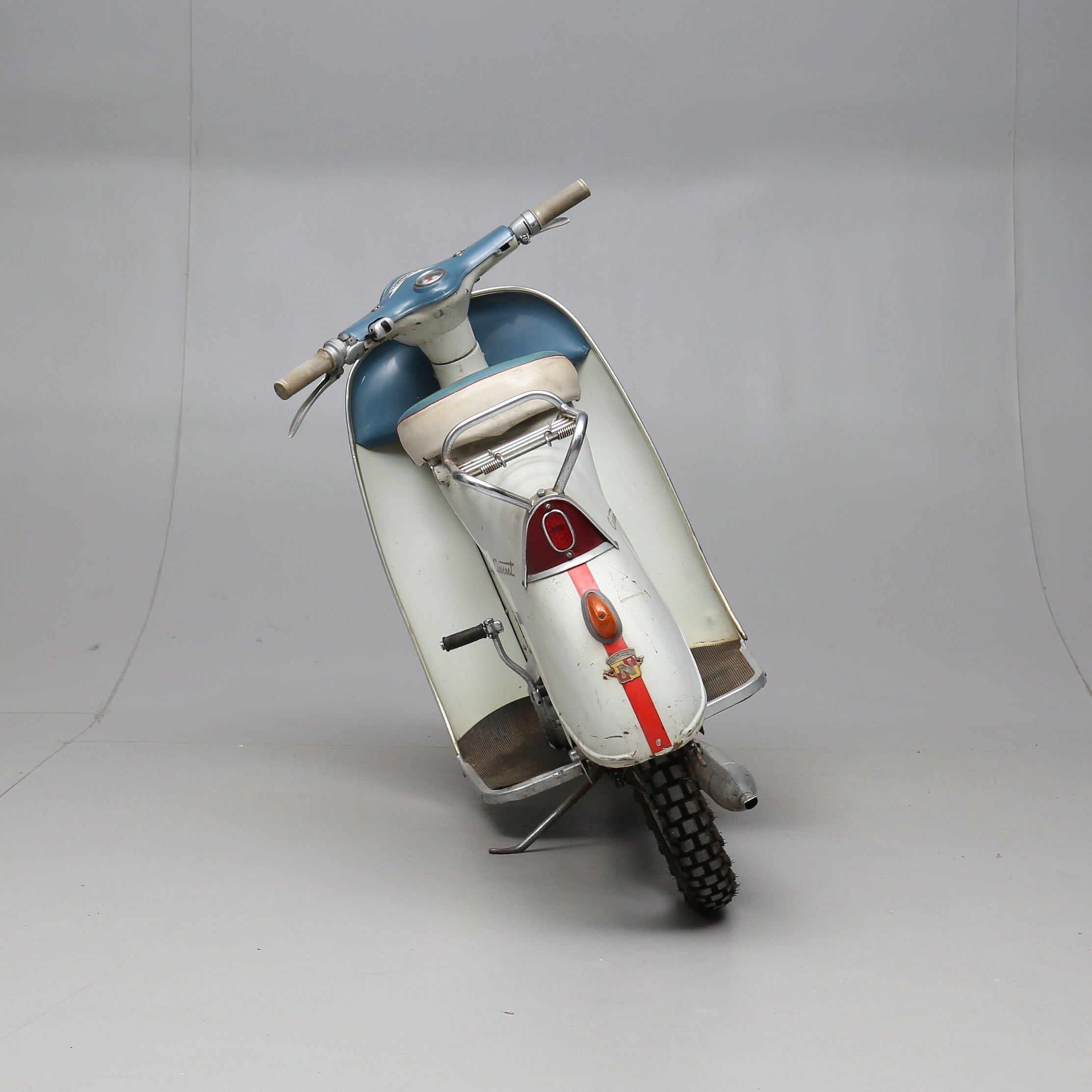 MOPED, Crescent 2000, 1960-tal. Fordon, Båtar & Delar - Cyklar - Auctionet