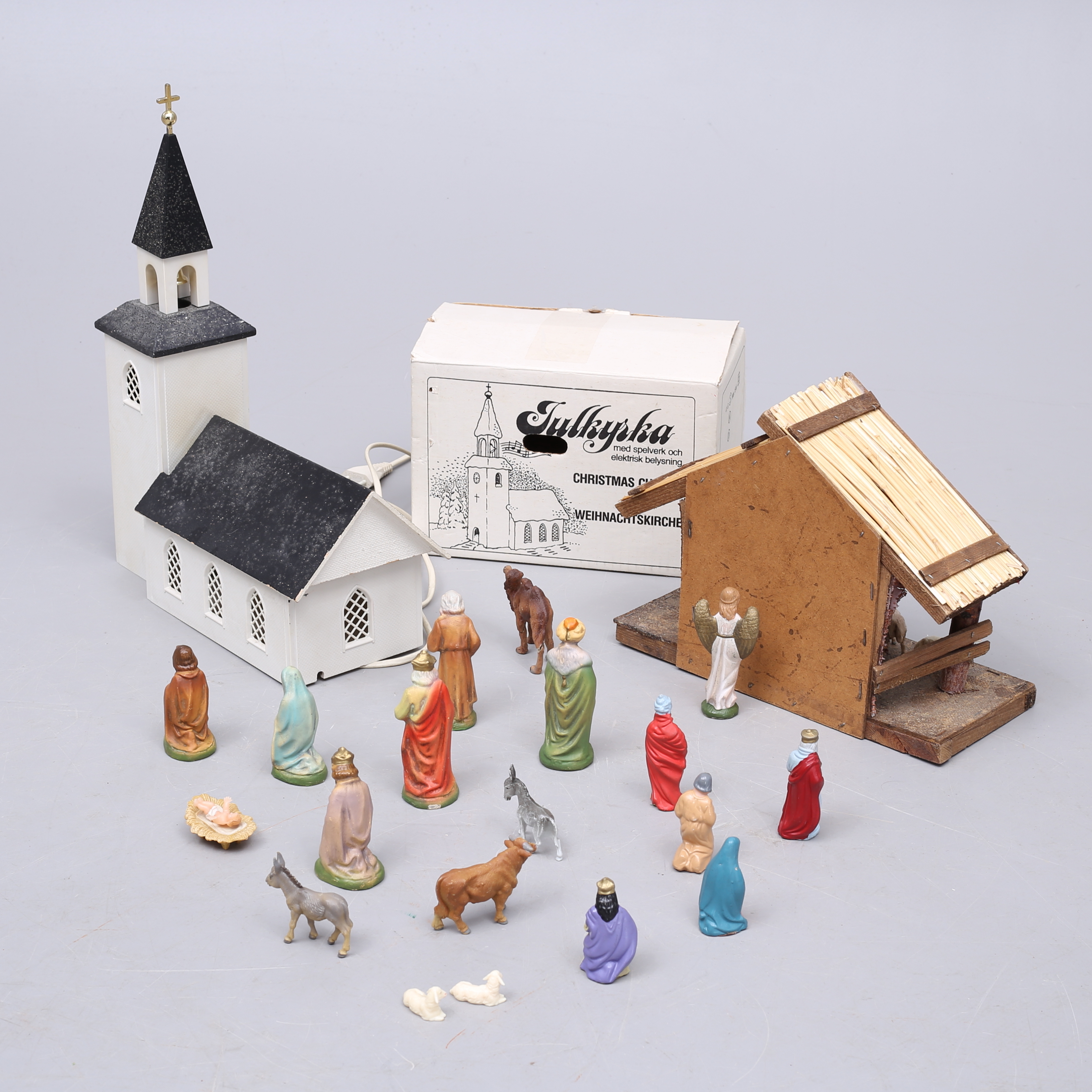 Bilder för 1091280. JULKRUBBA med figurer samt KYRKA, Eskilstorps ...
