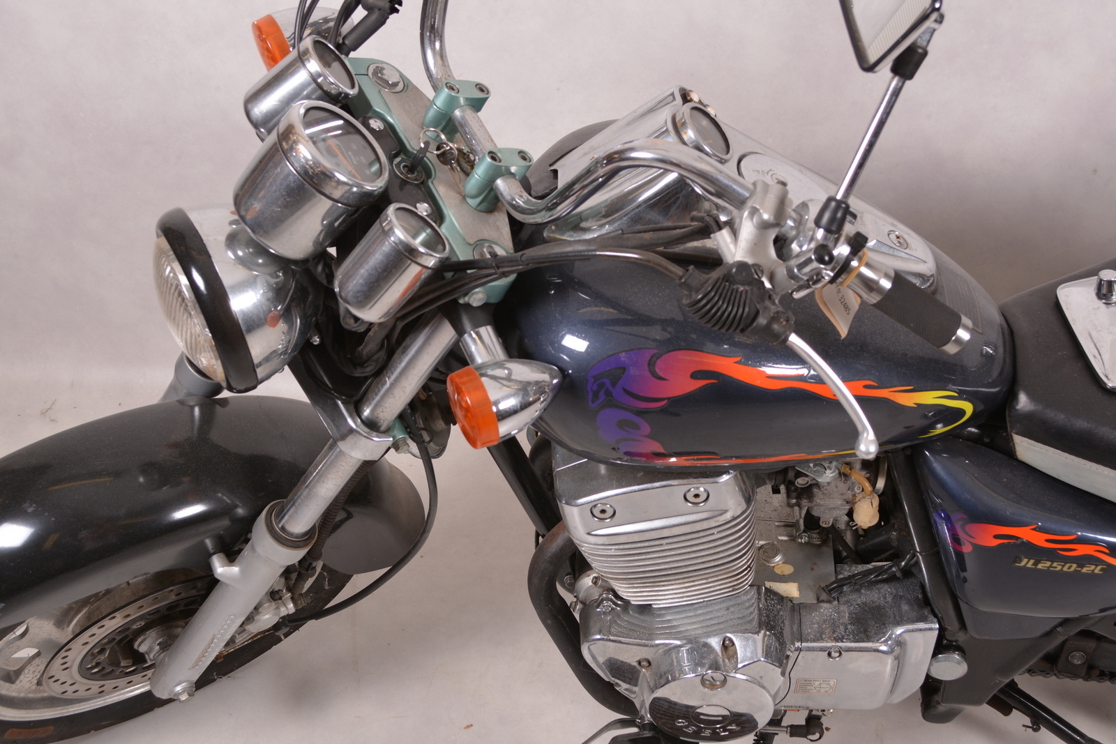 Images for 1124005. MOTORCYCLE, Geely, JL 250C, 2004. - Auctionet