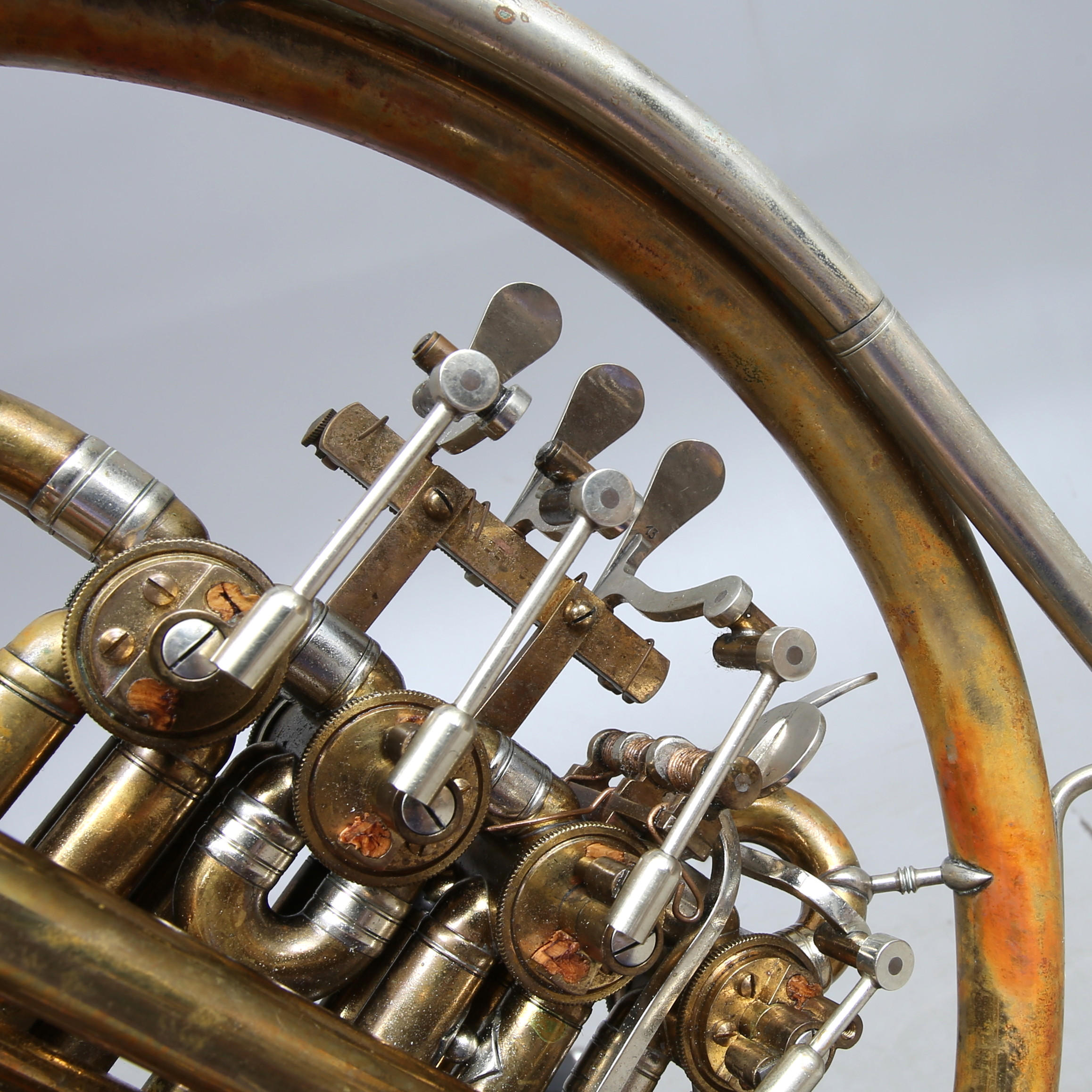 VALTHORN, Herbert Fritz Knopf. Övrigt - Musikinstrument - Auctionet