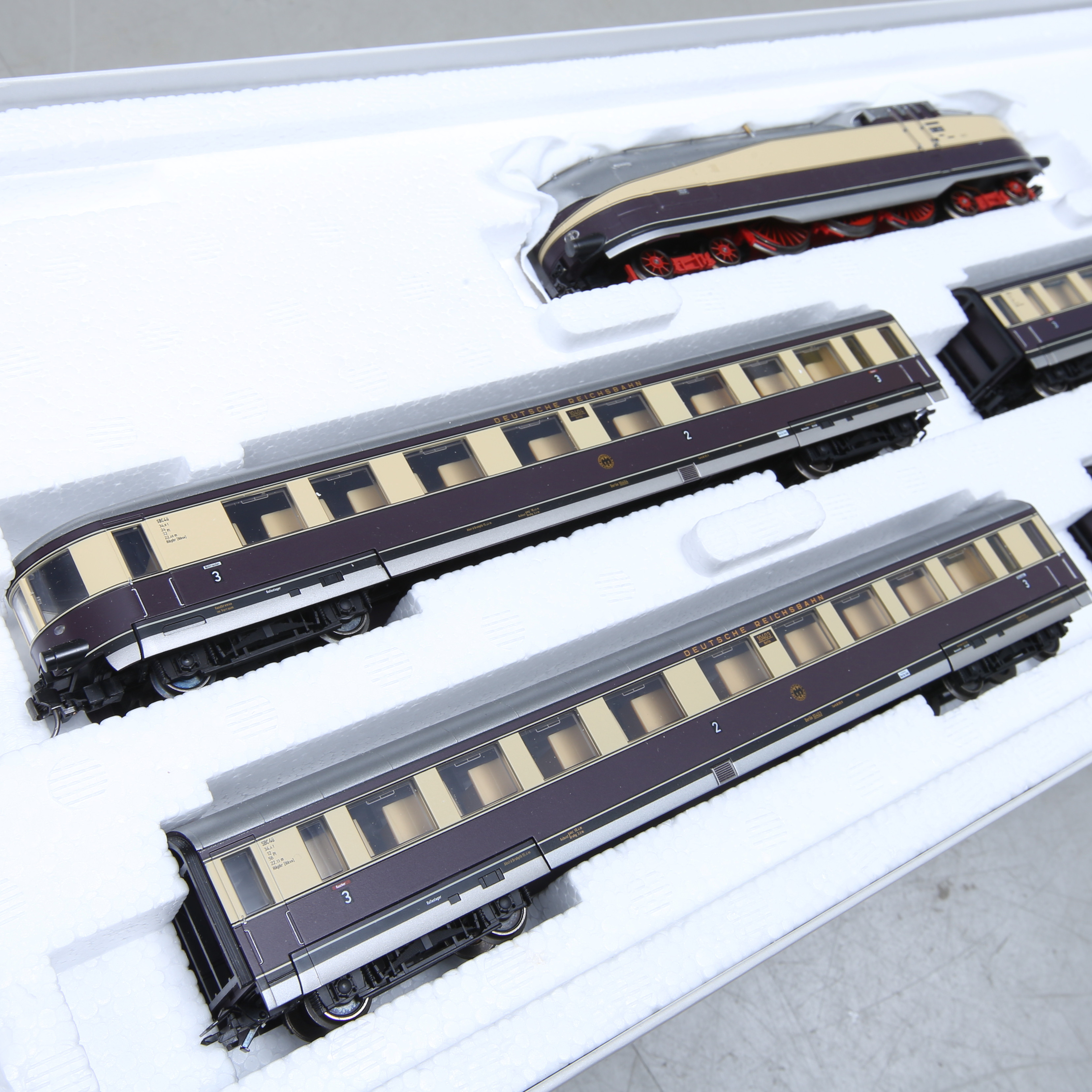 Images for 1288580. TRIX 21245 train set Henschel-Wegmann, locomotive ...