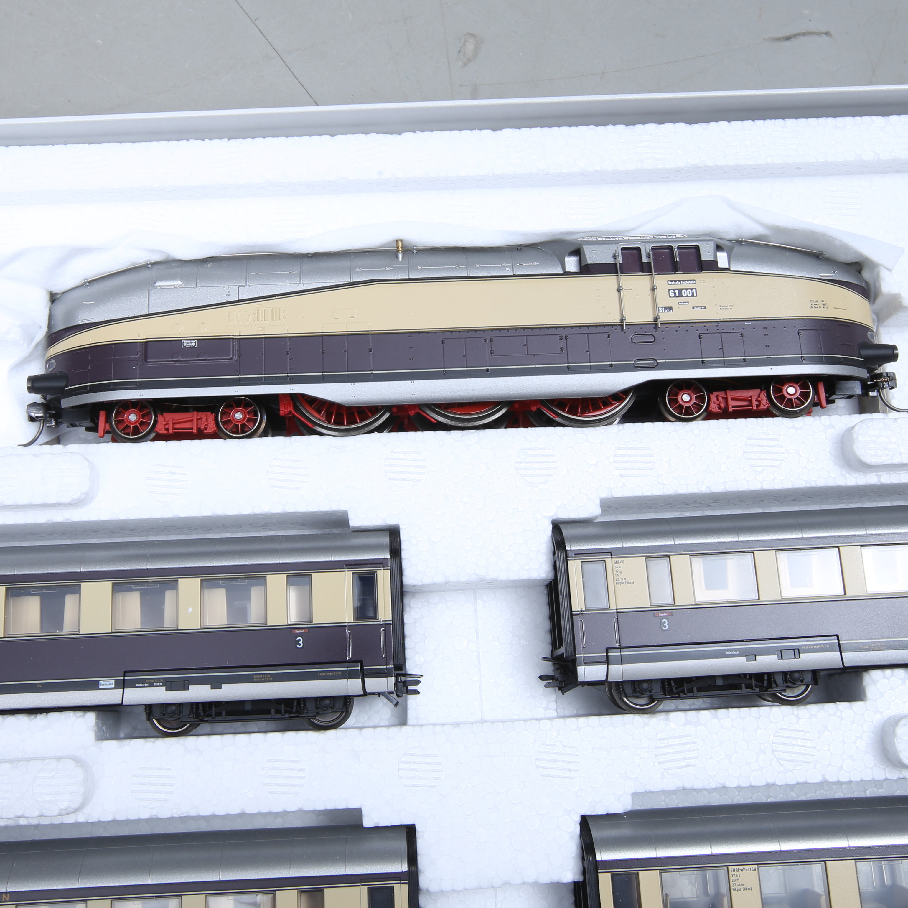 Images for 1288580. TRIX 21245 train set Henschel-Wegmann, locomotive ...