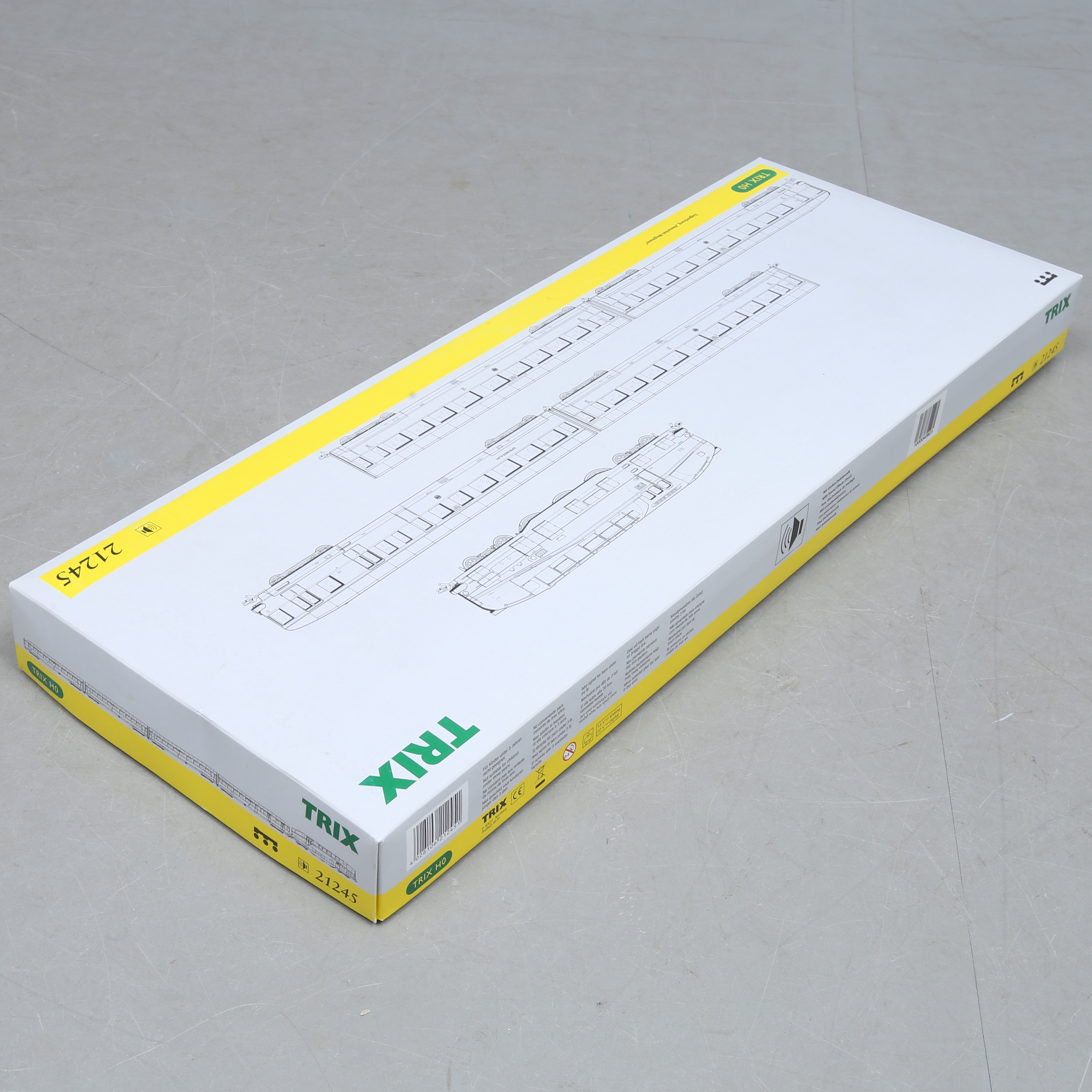 Images for 1288580. TRIX 21245 train set Henschel-Wegmann, locomotive ...