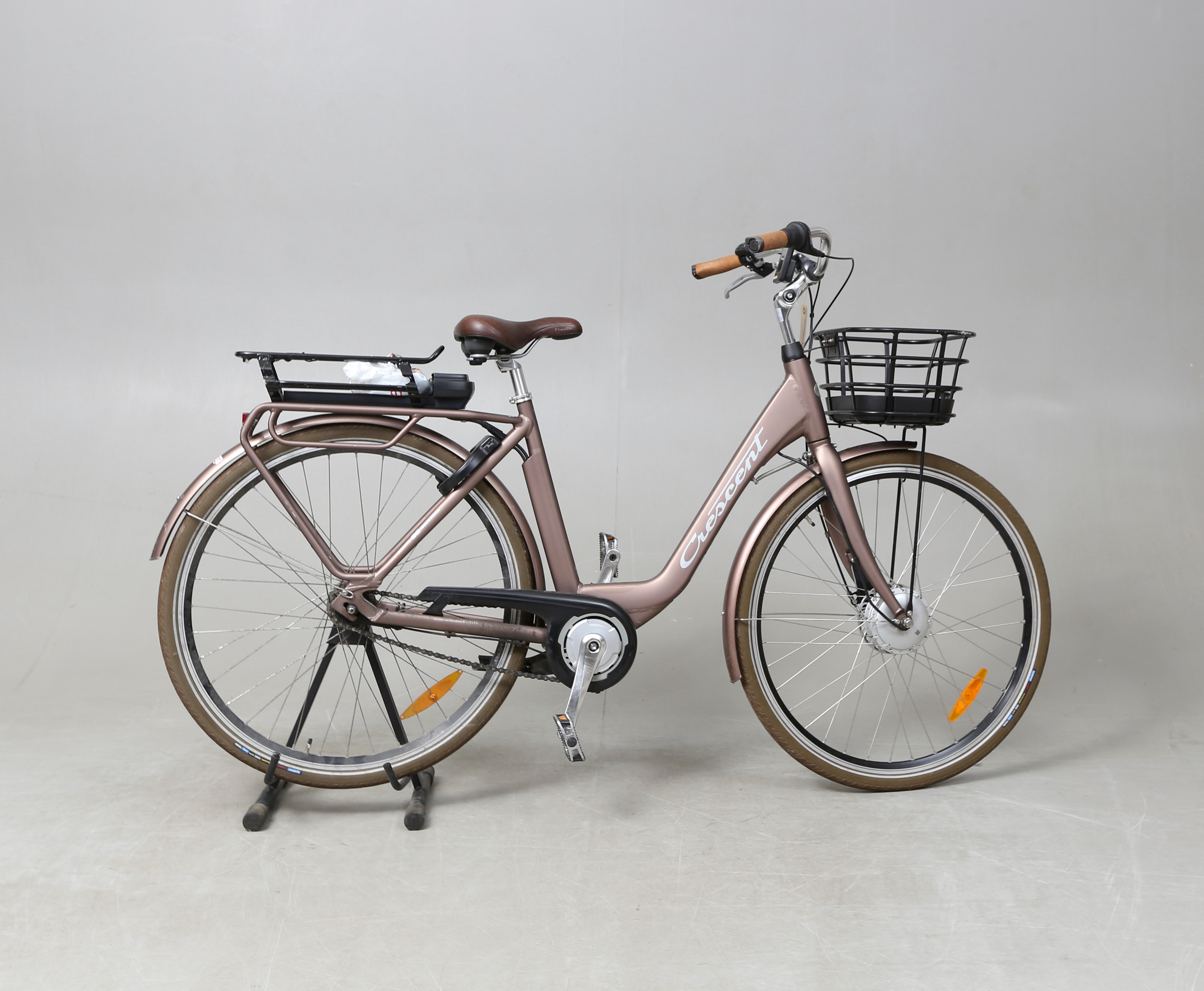 Images for 1302724. ELECTRIC BICYCLE, Ladies, Crescent. - Auctionet