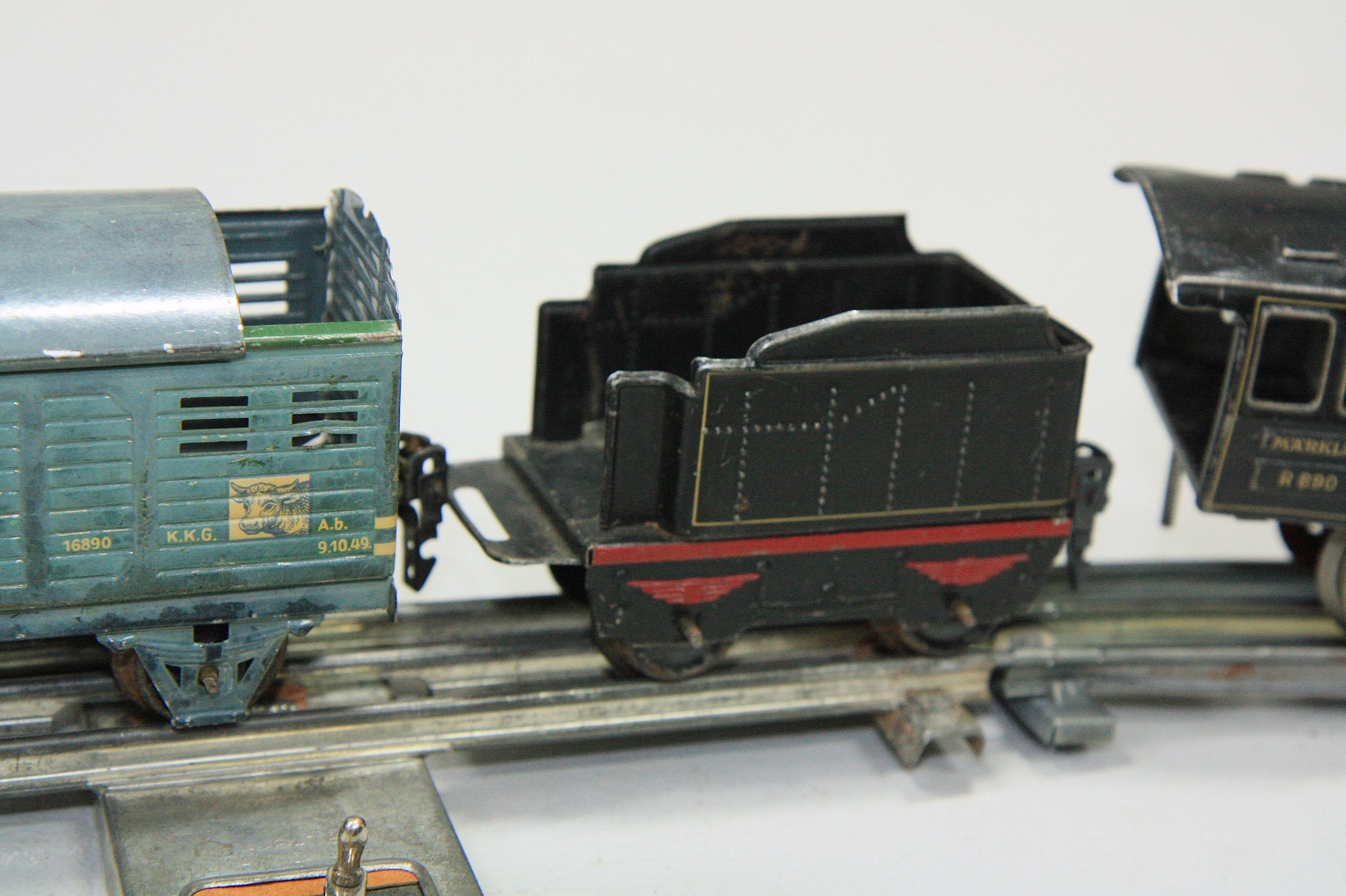 MÄRKLIN. LOK, TÅGVAGNAR, DELAR FÖR TÅGBANA, Lok R 890 m.m, Tyskland ...