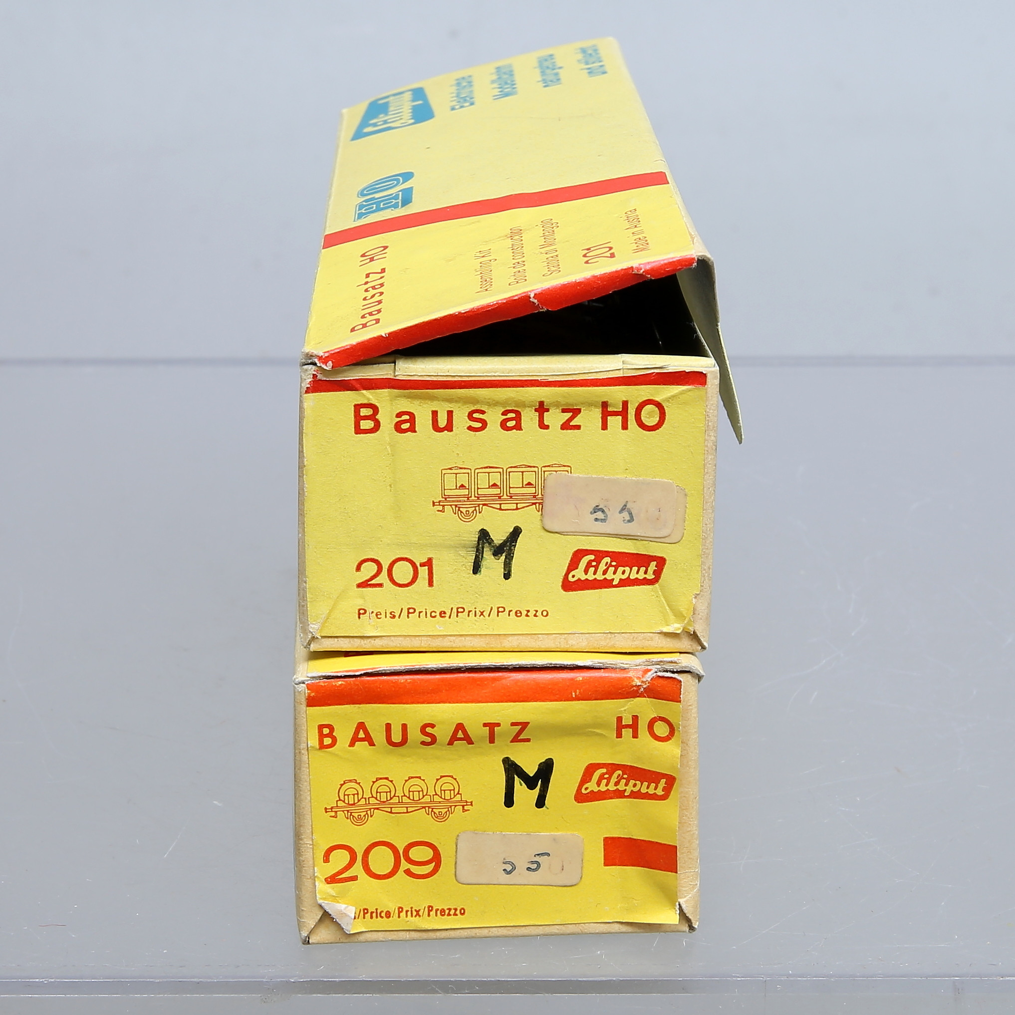 Bilder zu 1337176. LILIPUT 4 Personenwagen und 8 Güterwagen. Teilweise ...