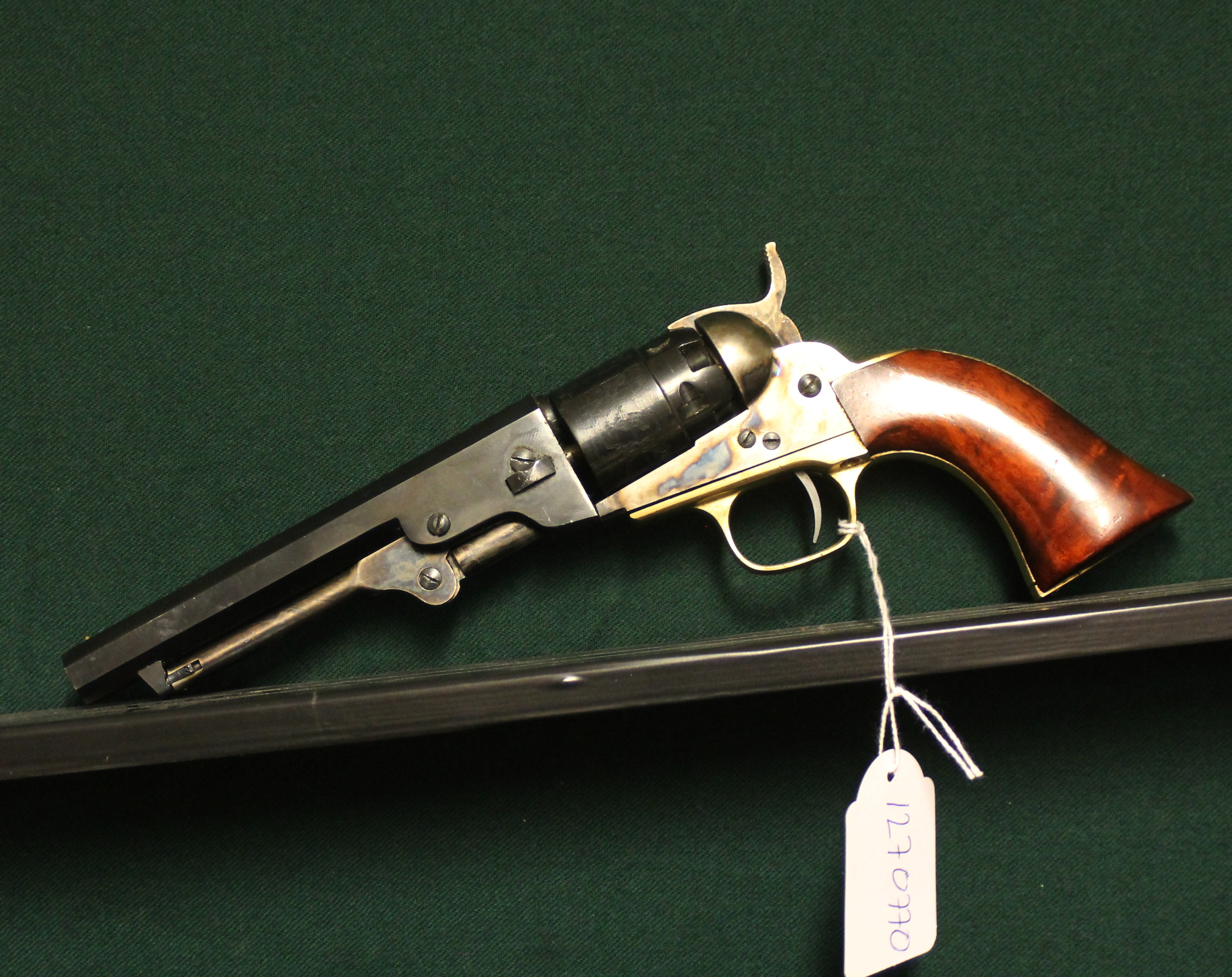 Bilder för 1340321. UBERTI. "Colt" kal. .36 #133024. - Auctionet