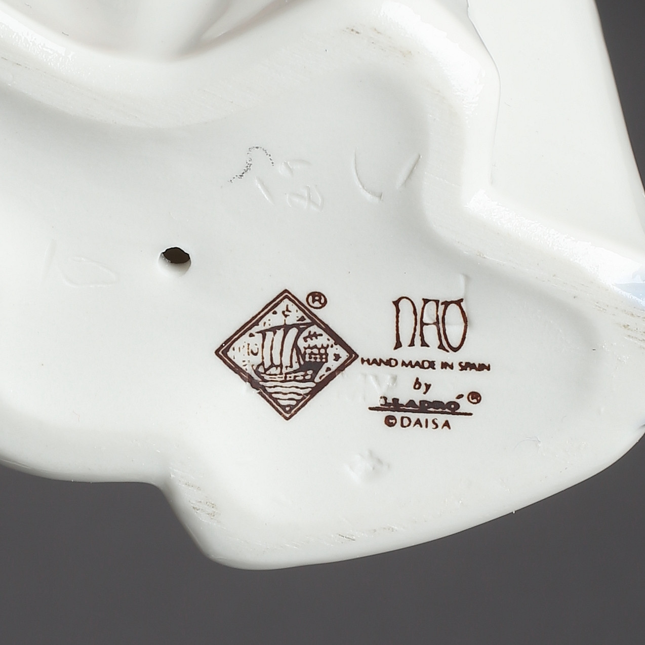 Bilder zu 1340888. TISCHLAMPEN und FIGUR, 3 Teile, Porzellan, Nao ...