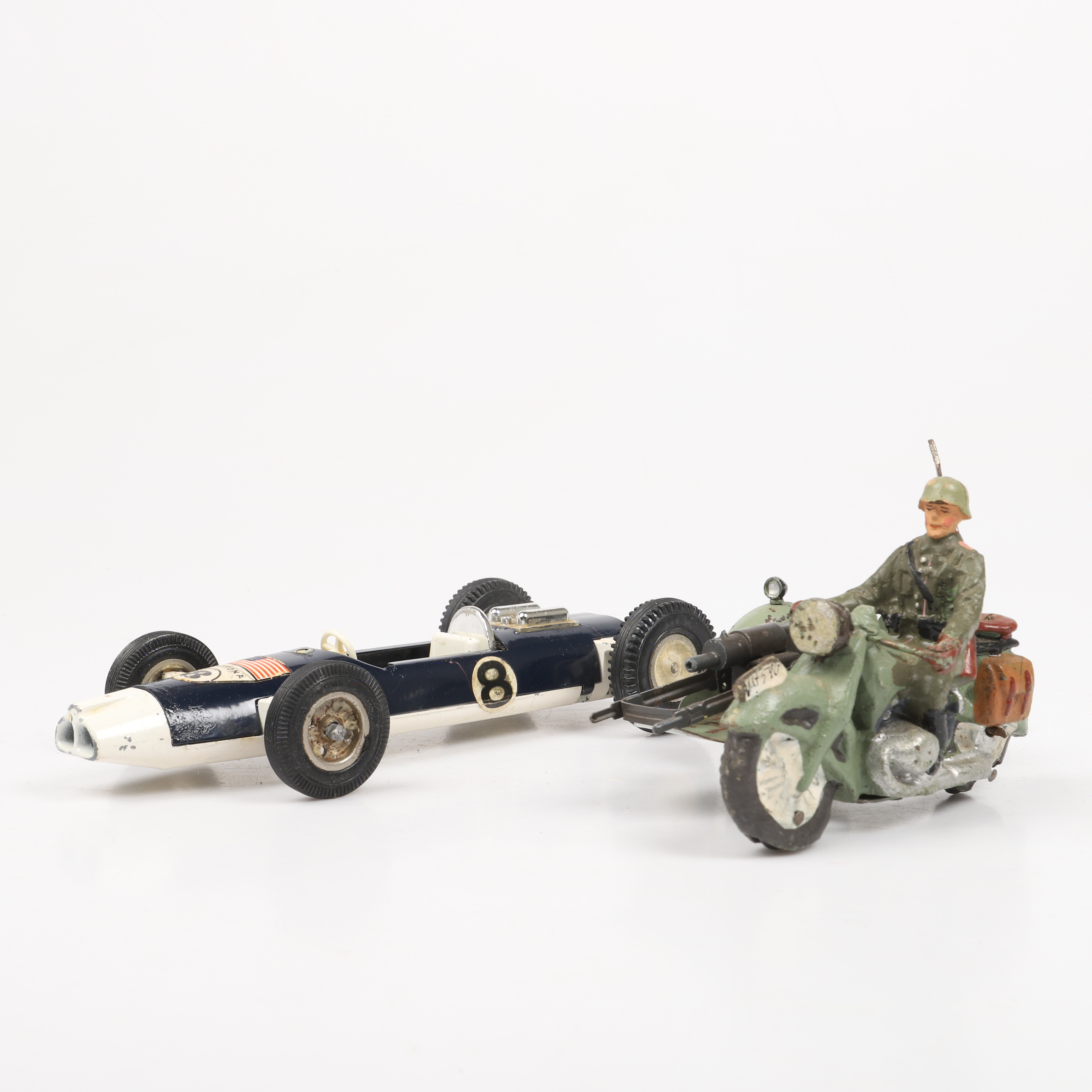 Images for 1344369. SIDEWAGON AND RACING CAR, i.a. Tri-ang. - Auctionet