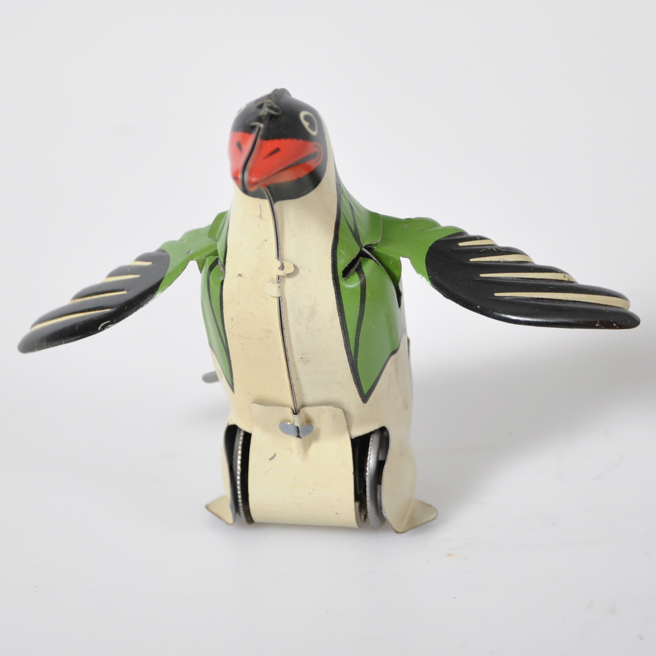 Images for 1353157. JOUSTRA LETTER GIGI WIND UP PENGUIN OLEKT. - Auctionet
