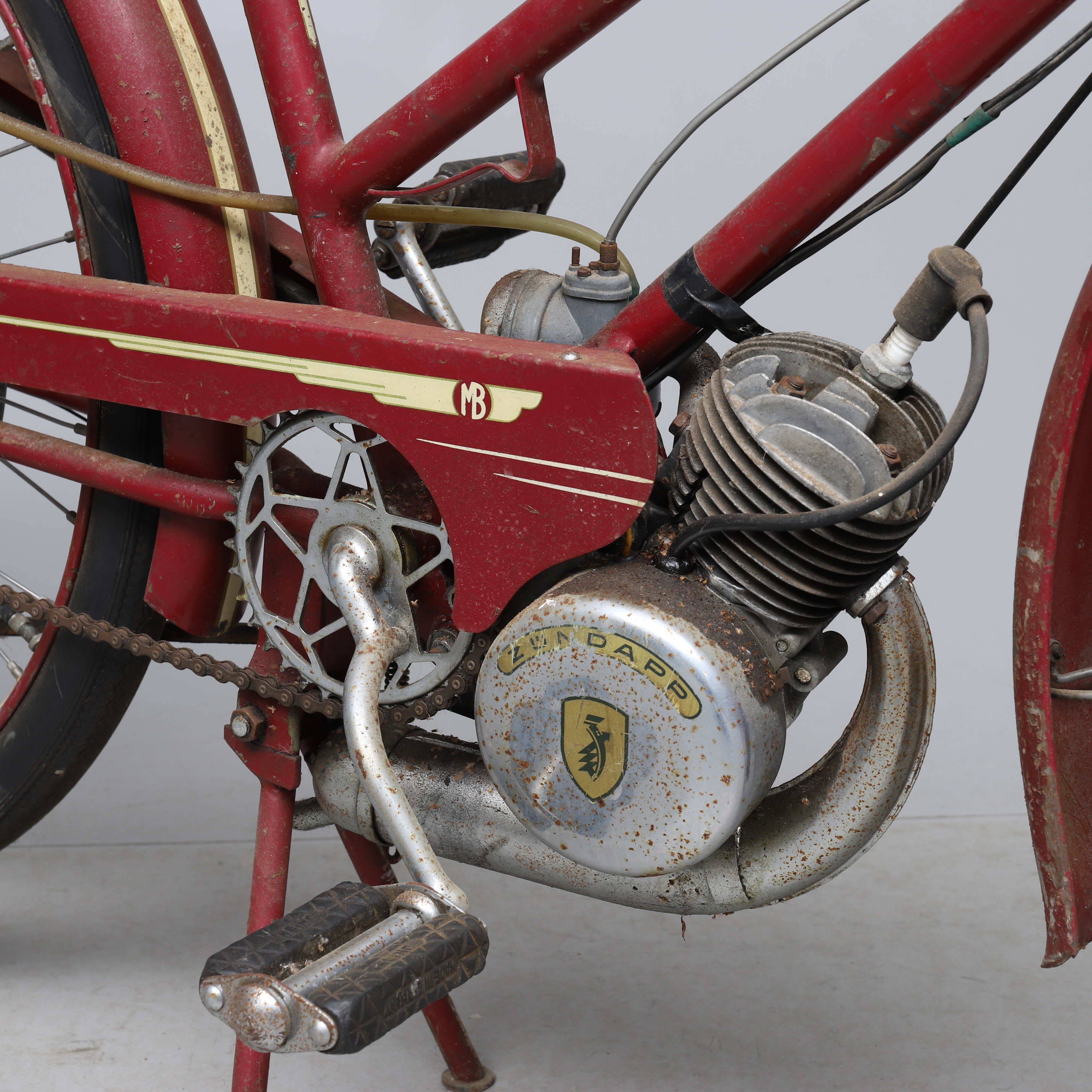 MOPED, MB, Apollo, 1940/50-tal. Fordon, Båtar & Delar - Cyklar - Auctionet