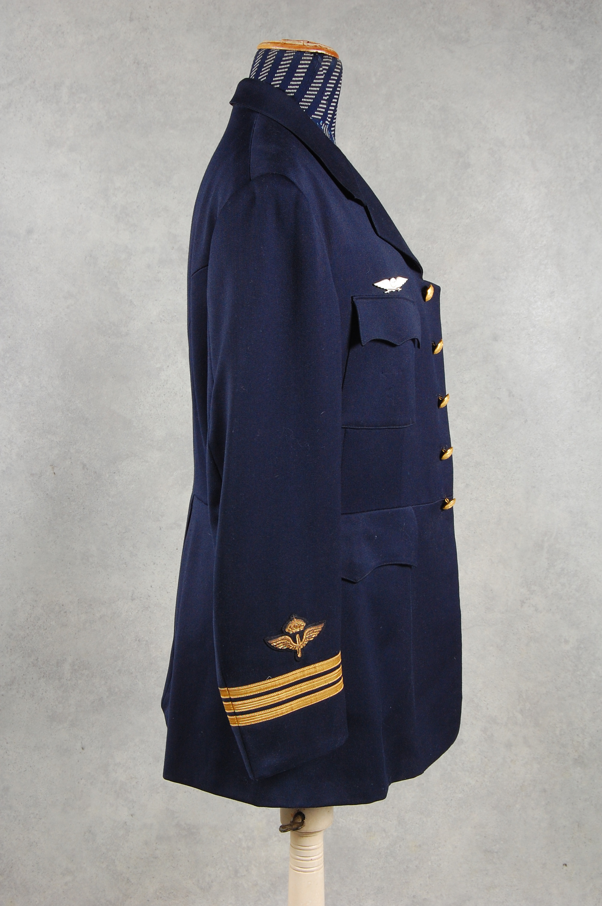 UNIFORM, flygvapnet, kapten. Vintagekläder & Accessoarer - Auctionet