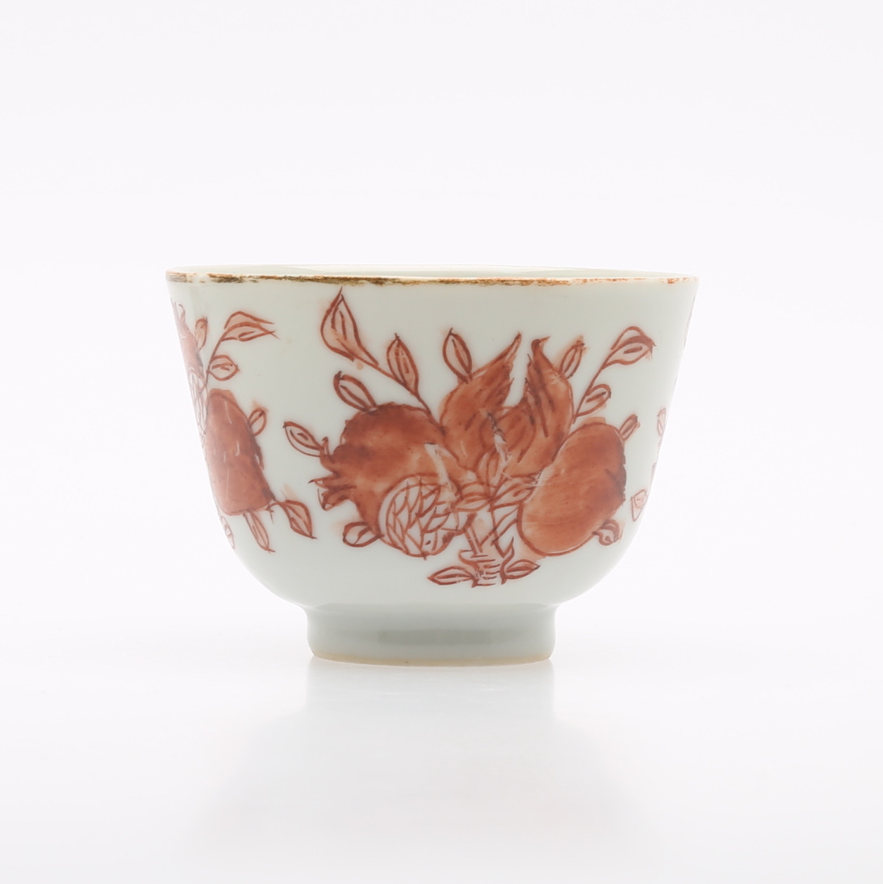 1374568. KIINALAINEN POSELIINI, 24 KAPPALE, posliinia punaisella ...