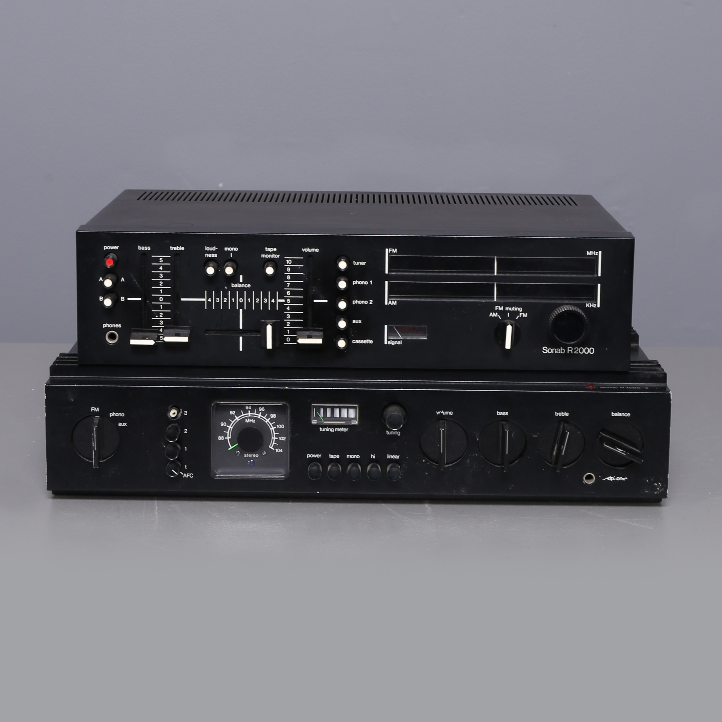 RECEIVER, 2 stycken Sonab. Övrigt - Modern Teknik & Elektronik - Auctionet