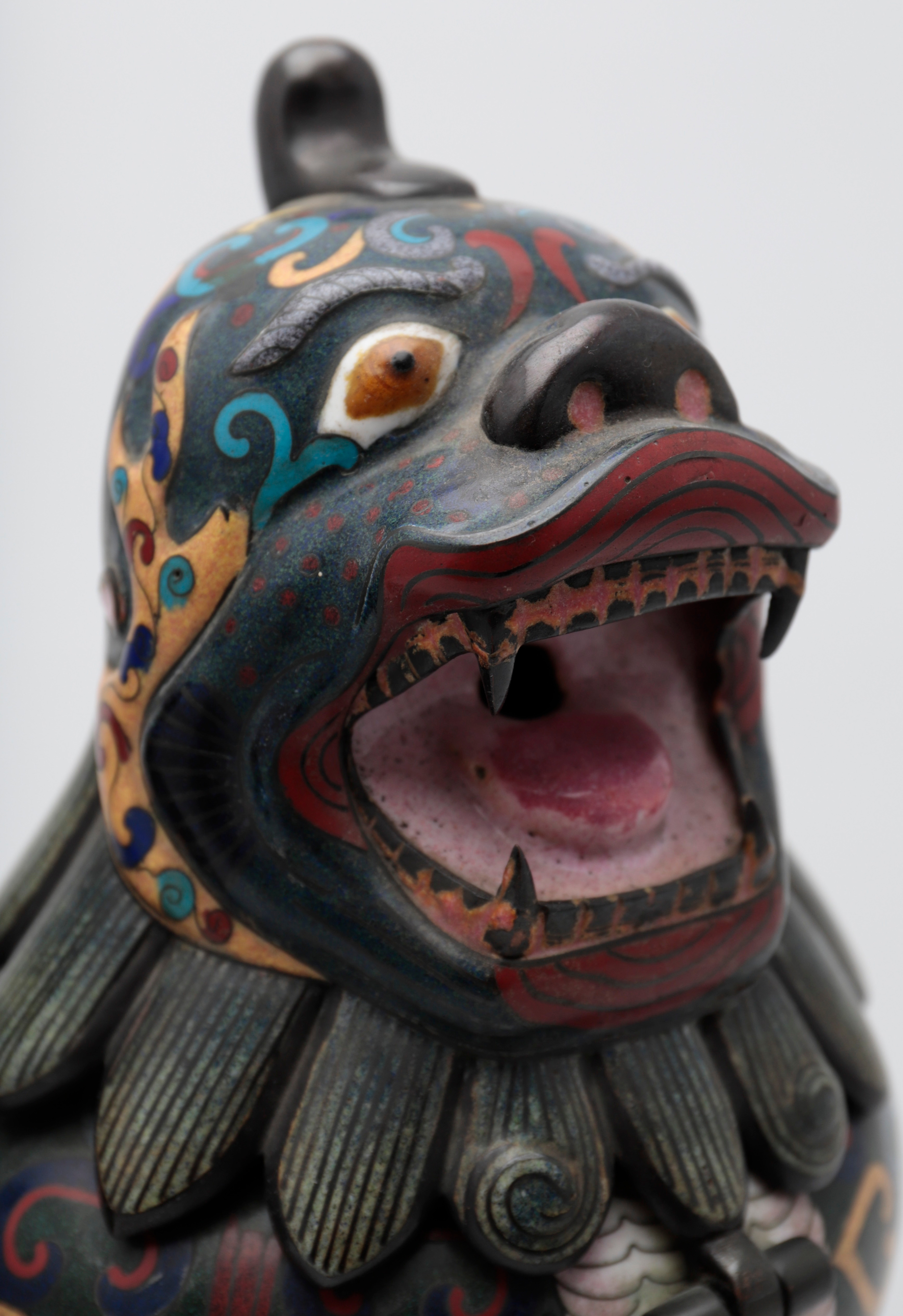 Images for 1377027. Pair of Chinese "Luduan"-shaped censers in ...