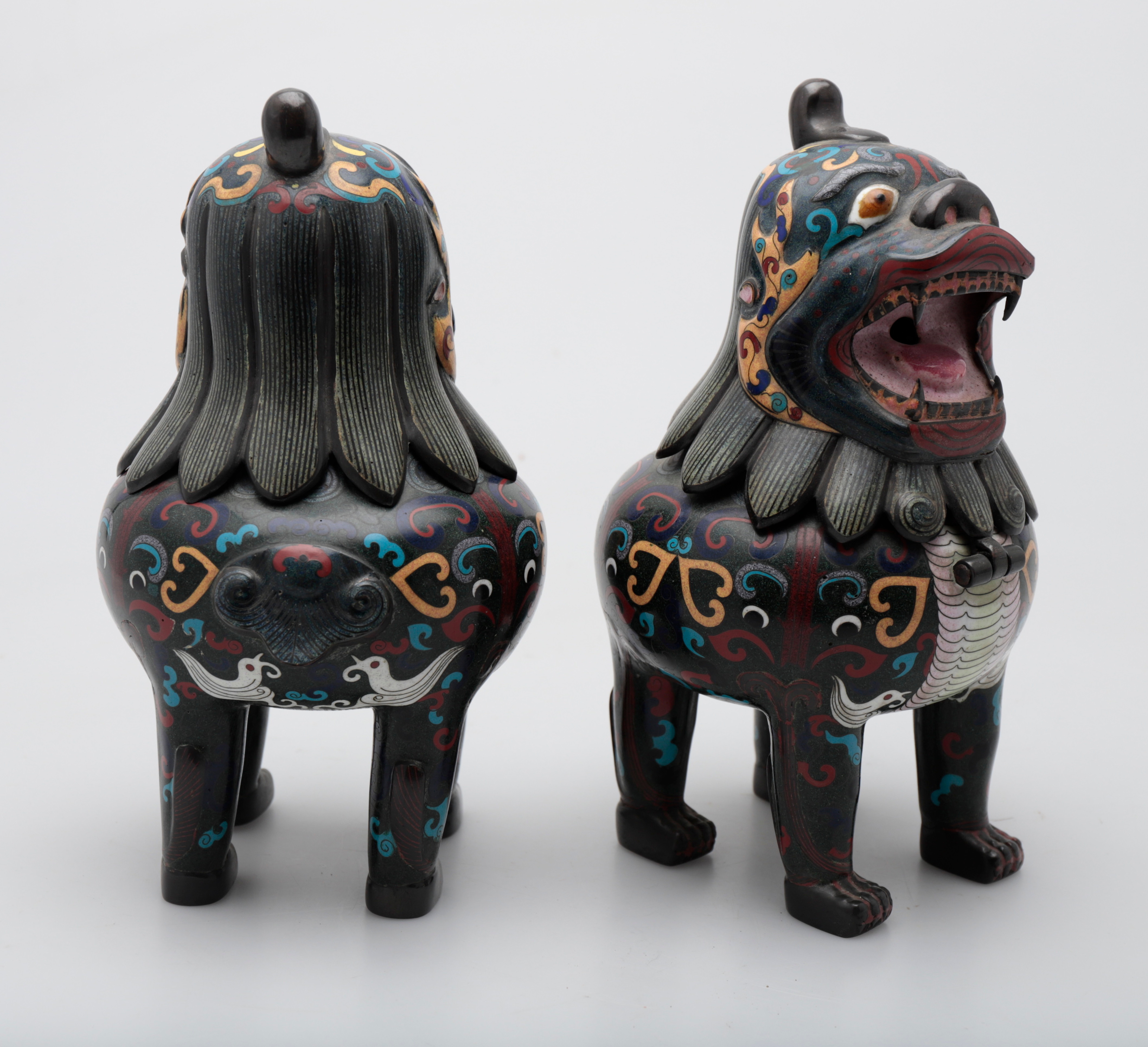 Images for 1377027. Pair of Chinese "Luduan"-shaped censers in ...