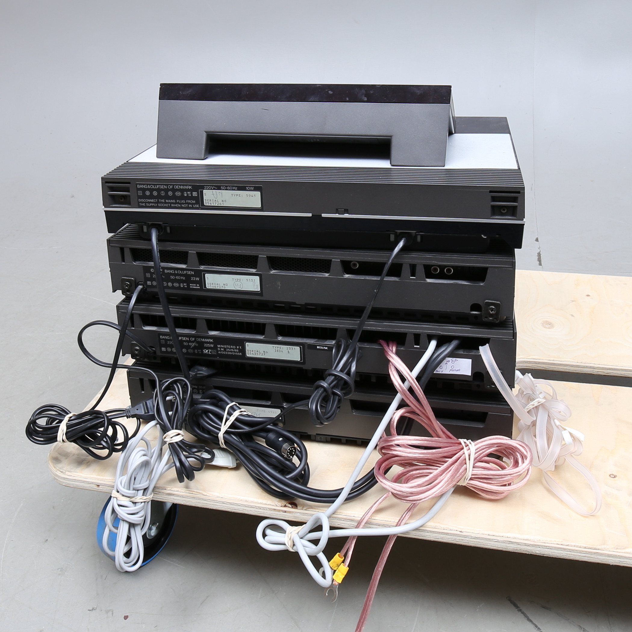 Images for 1381629. BANG & OLUFSEN. Stereo system, 5 parts. - Auctionet