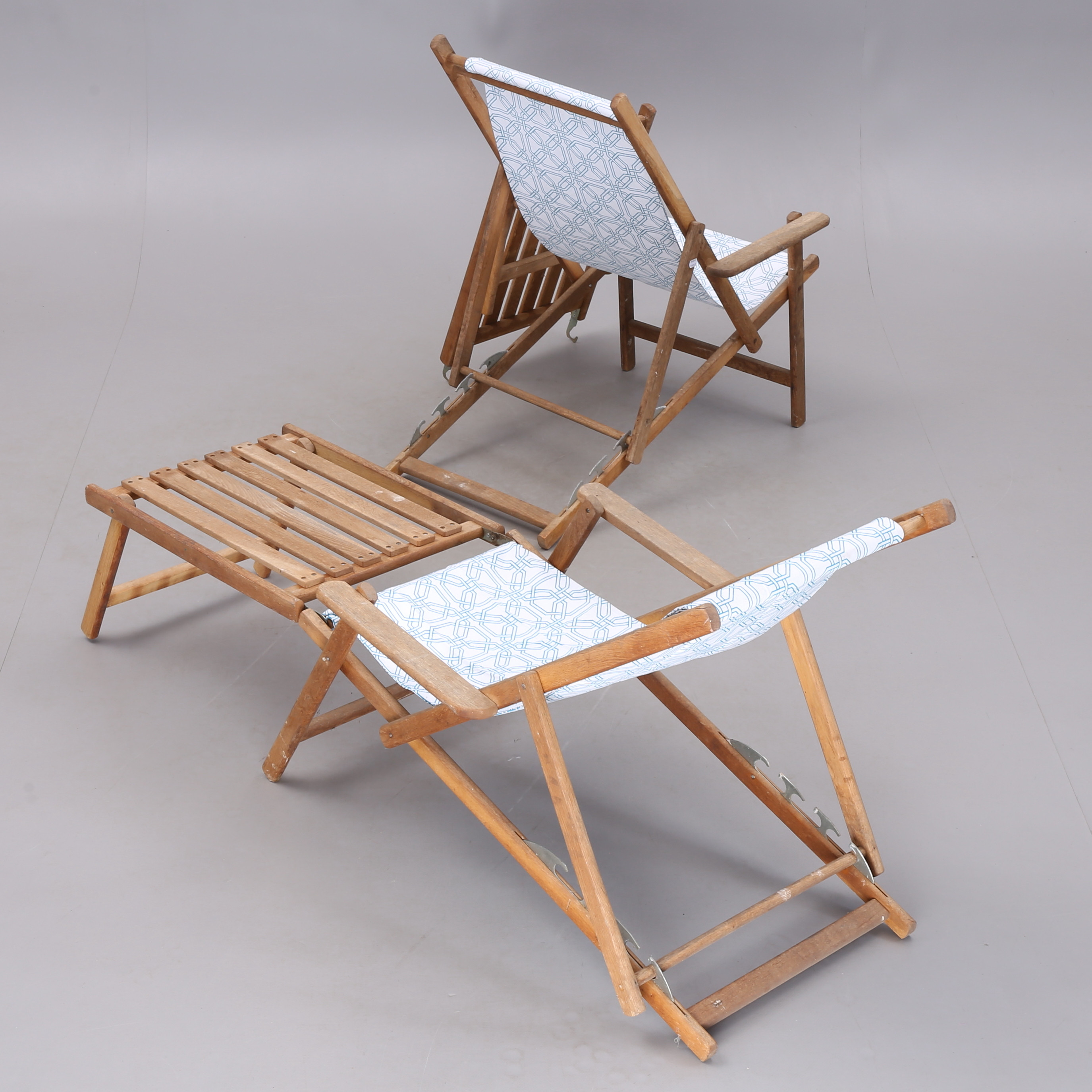 Bilder för 1400127. SOLSTOLAR med fotstöd, ek. - Auctionet