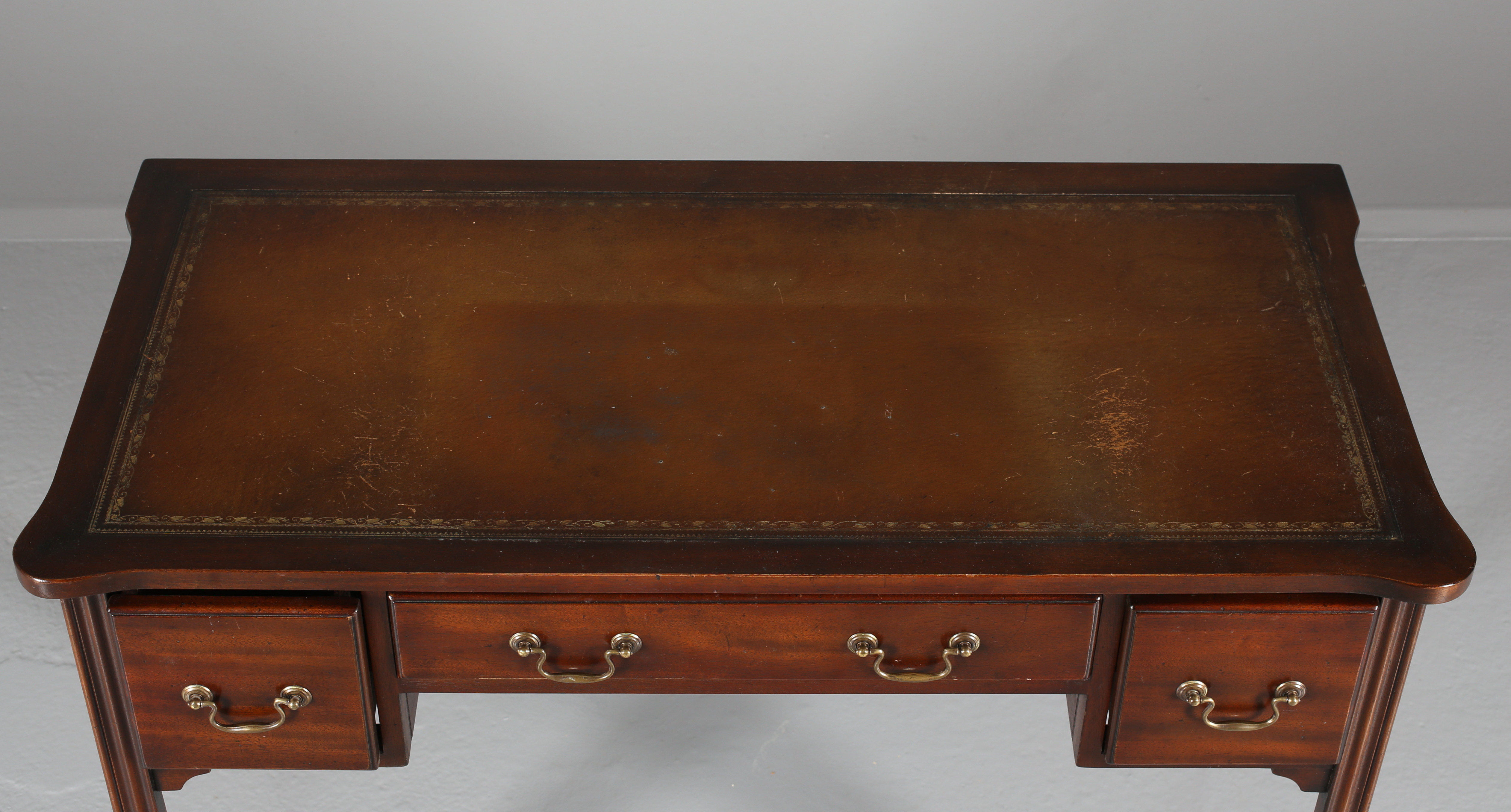 DESK, Mahogany, English style, labeled GT Rackstraw Worcester England ...