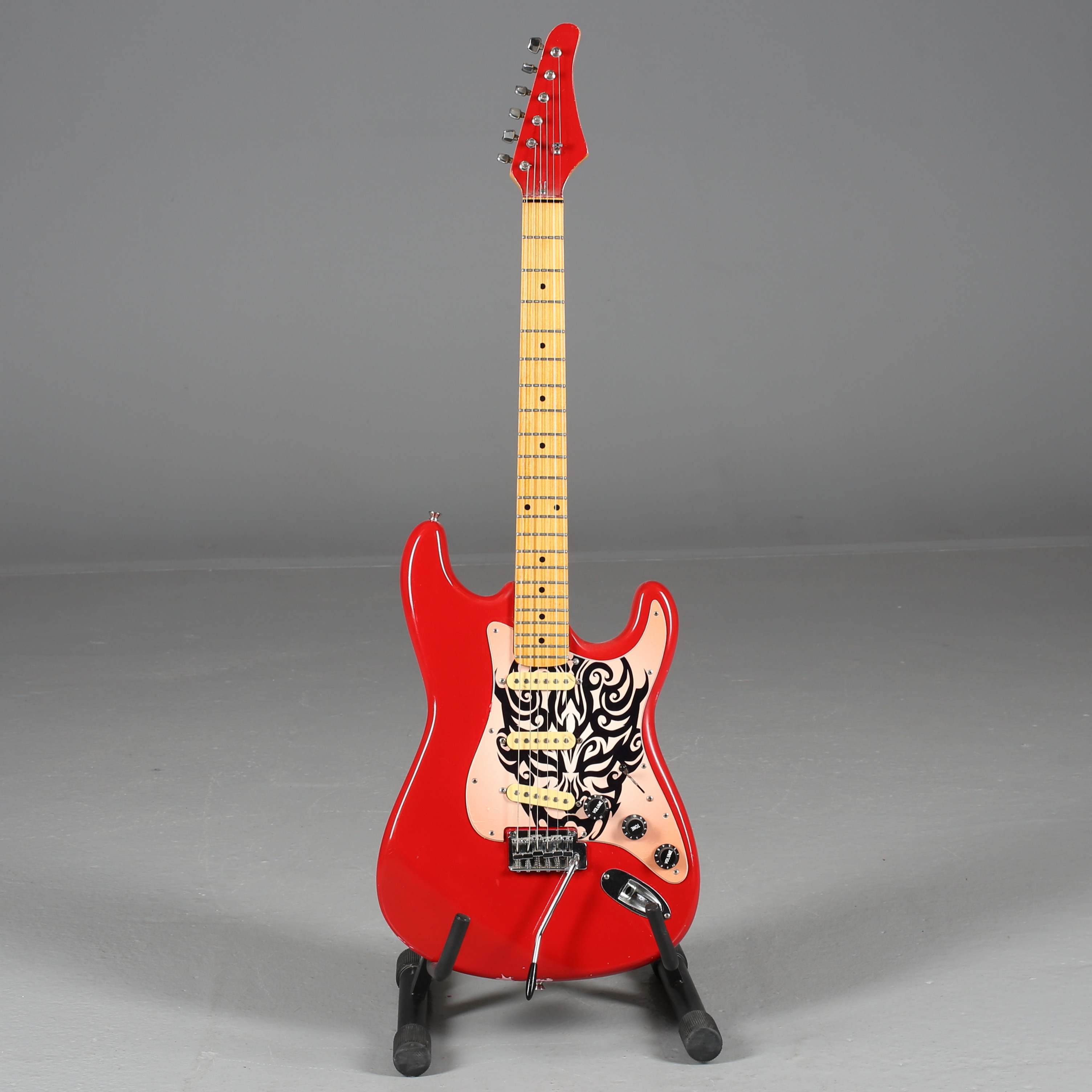 ELGITARR, röd, 1900-tal. Samlarföremål - Musikinstrument - Auctionet