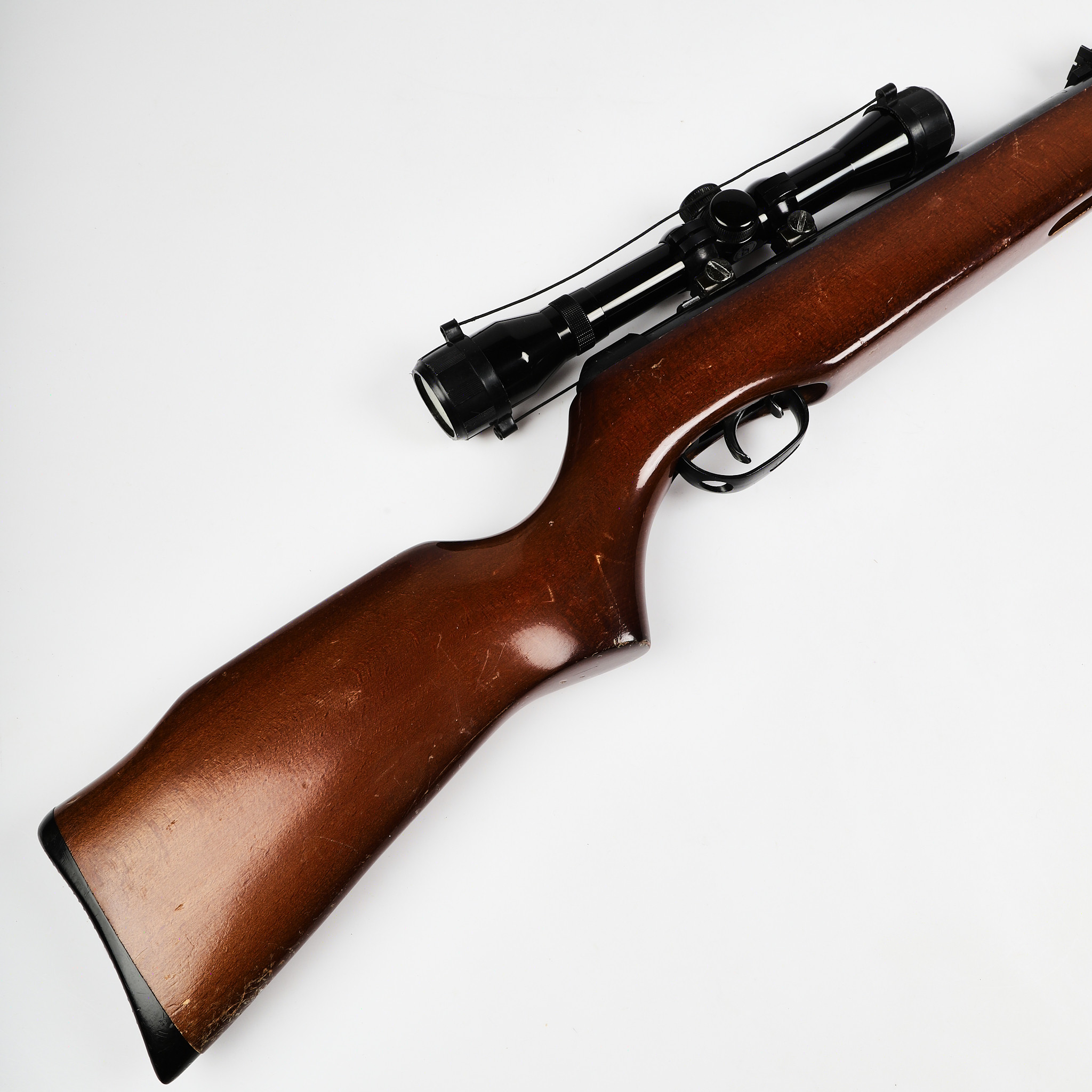 LUFTGEVÄR, El Gamo CF 4,5 mm. Vapen & Militaria - Skjutvapen - Auctionet