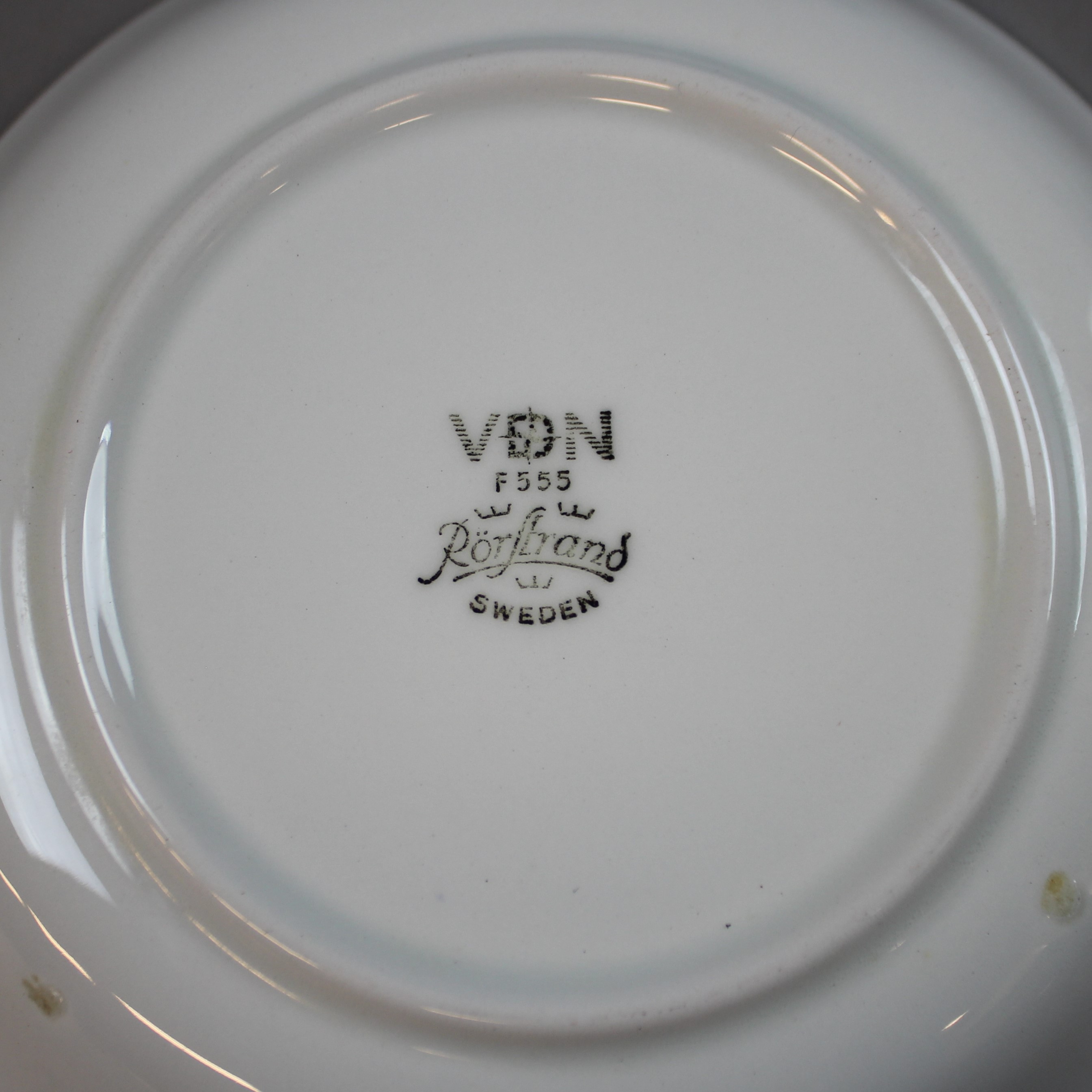 Images for 1510331. 3 cups and saucers "viktoria" Rörstrand. - Auctionet