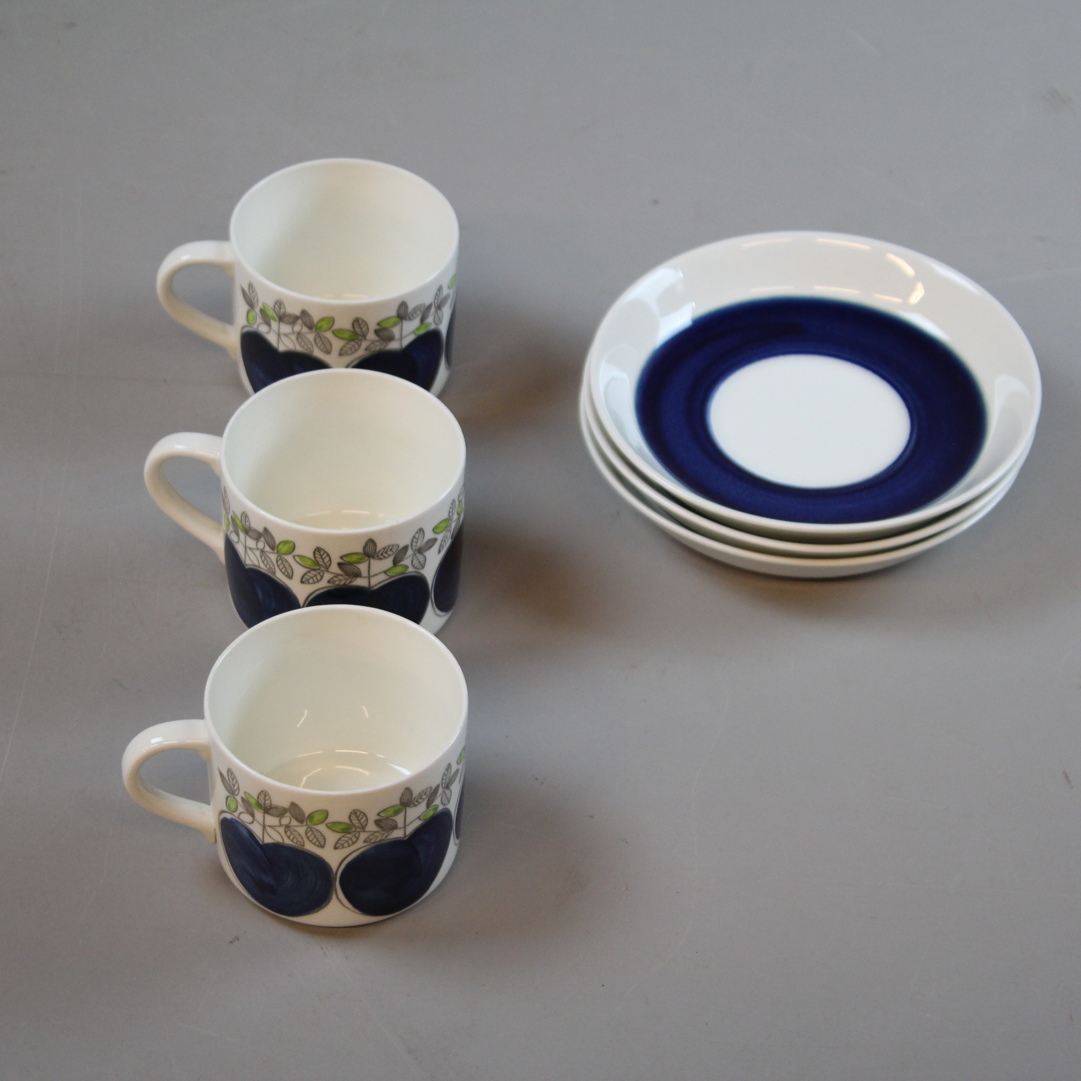 Images for 1510331. 3 cups and saucers "viktoria" Rörstrand. - Auctionet
