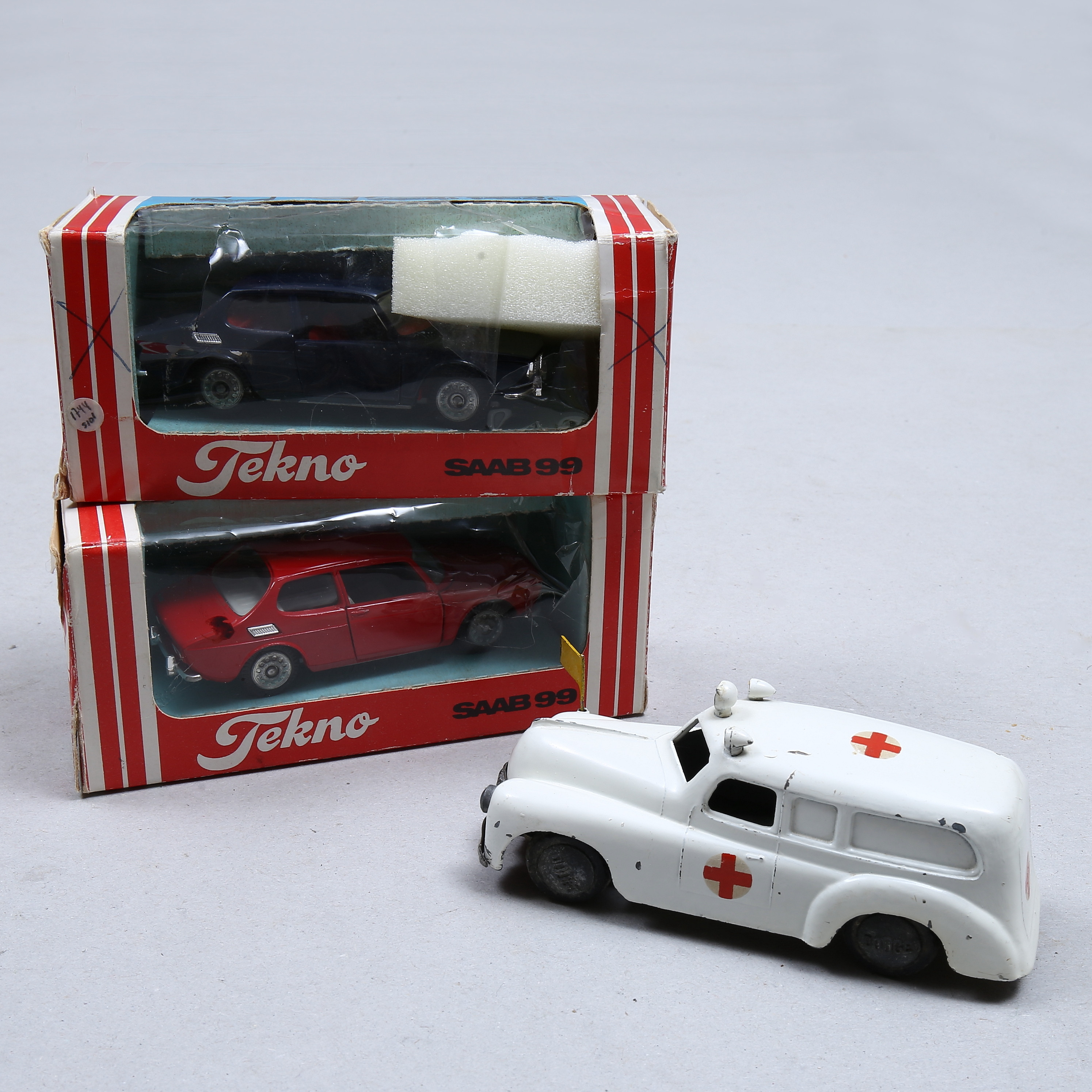 Images for 1517854. TEKNO one ambulance Dodge and two SAAB 99 with ...