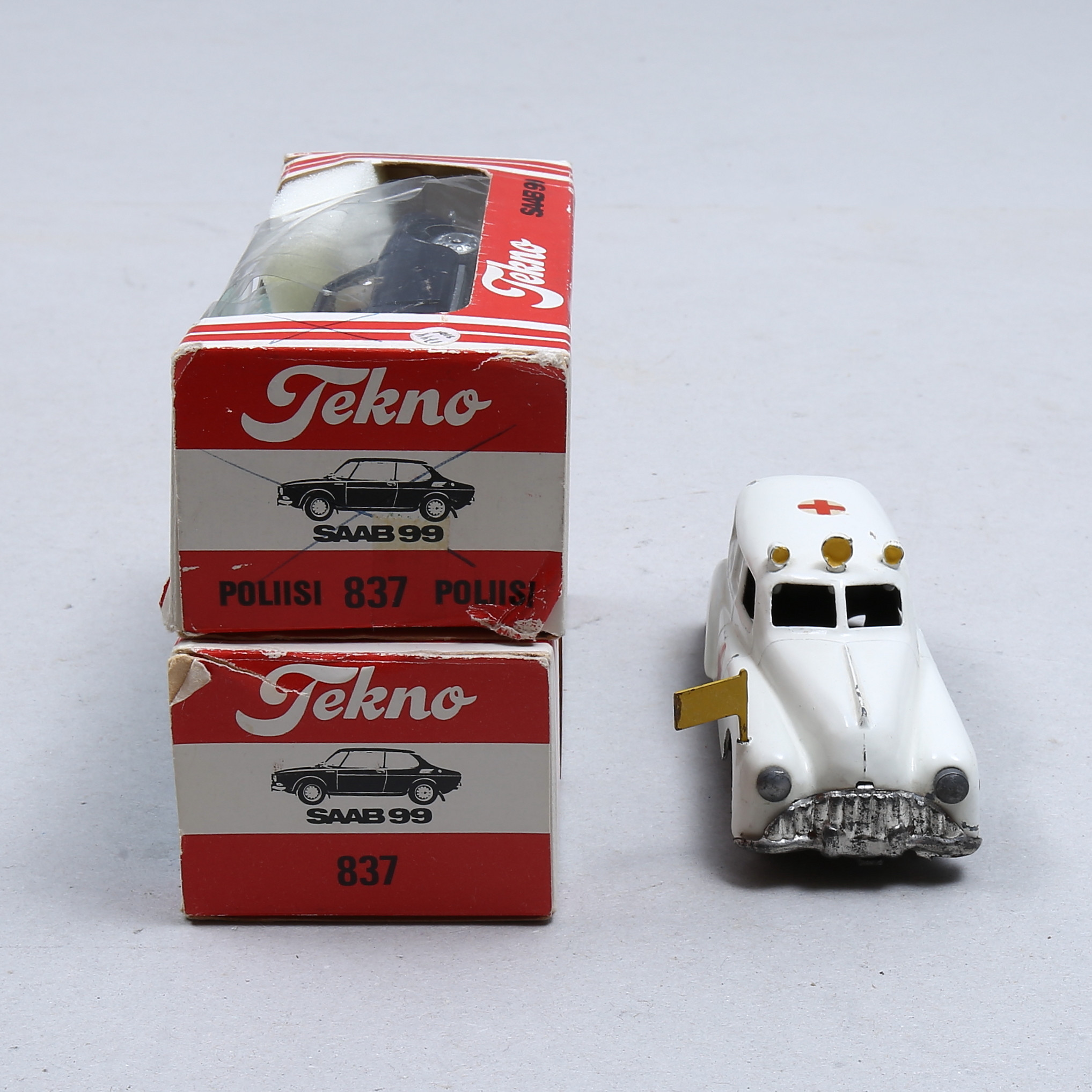 Images for 1517854. TEKNO one ambulance Dodge and two SAAB 99 with ...