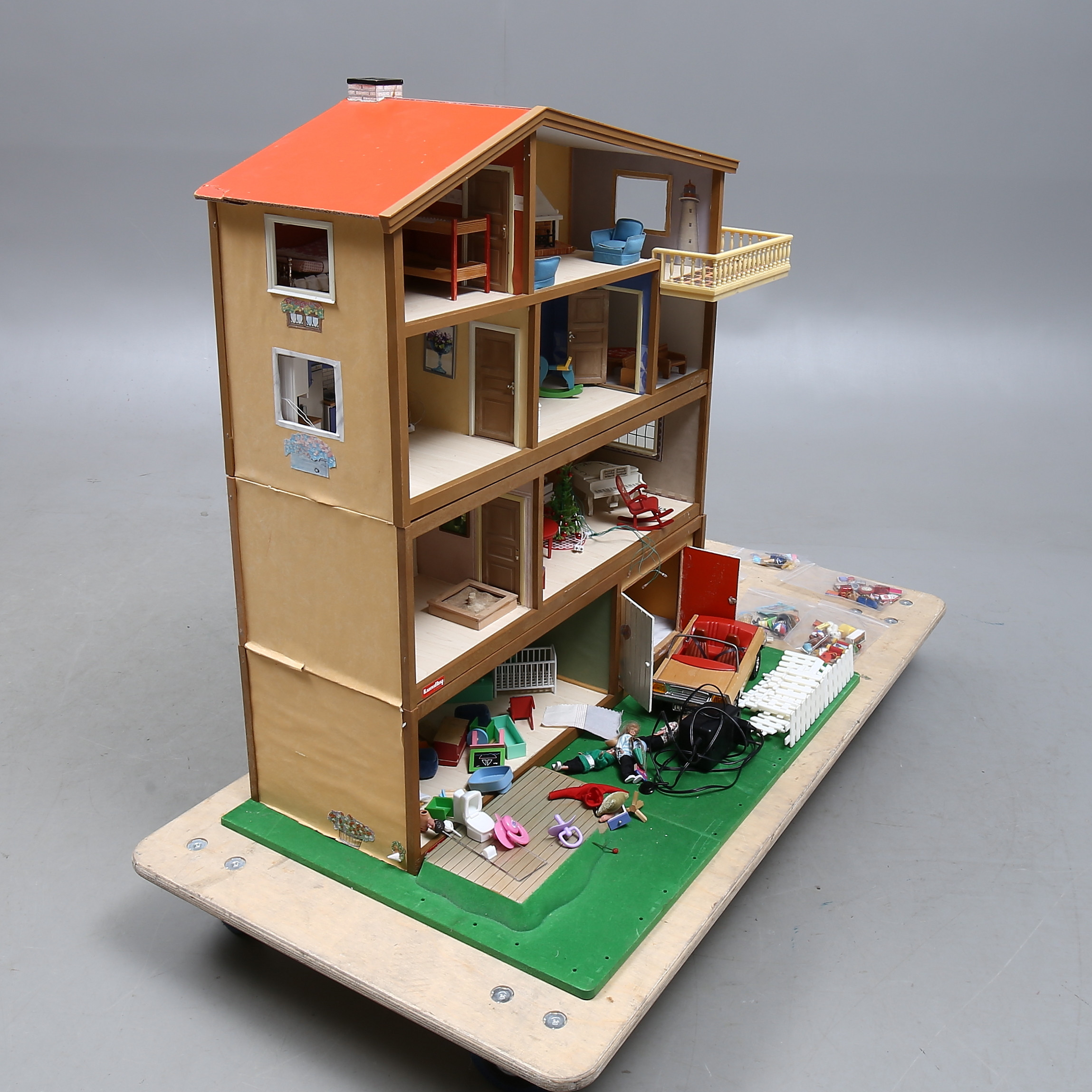 Images for 1525913. LUNDBY dollhouse two separate floors and garage ...