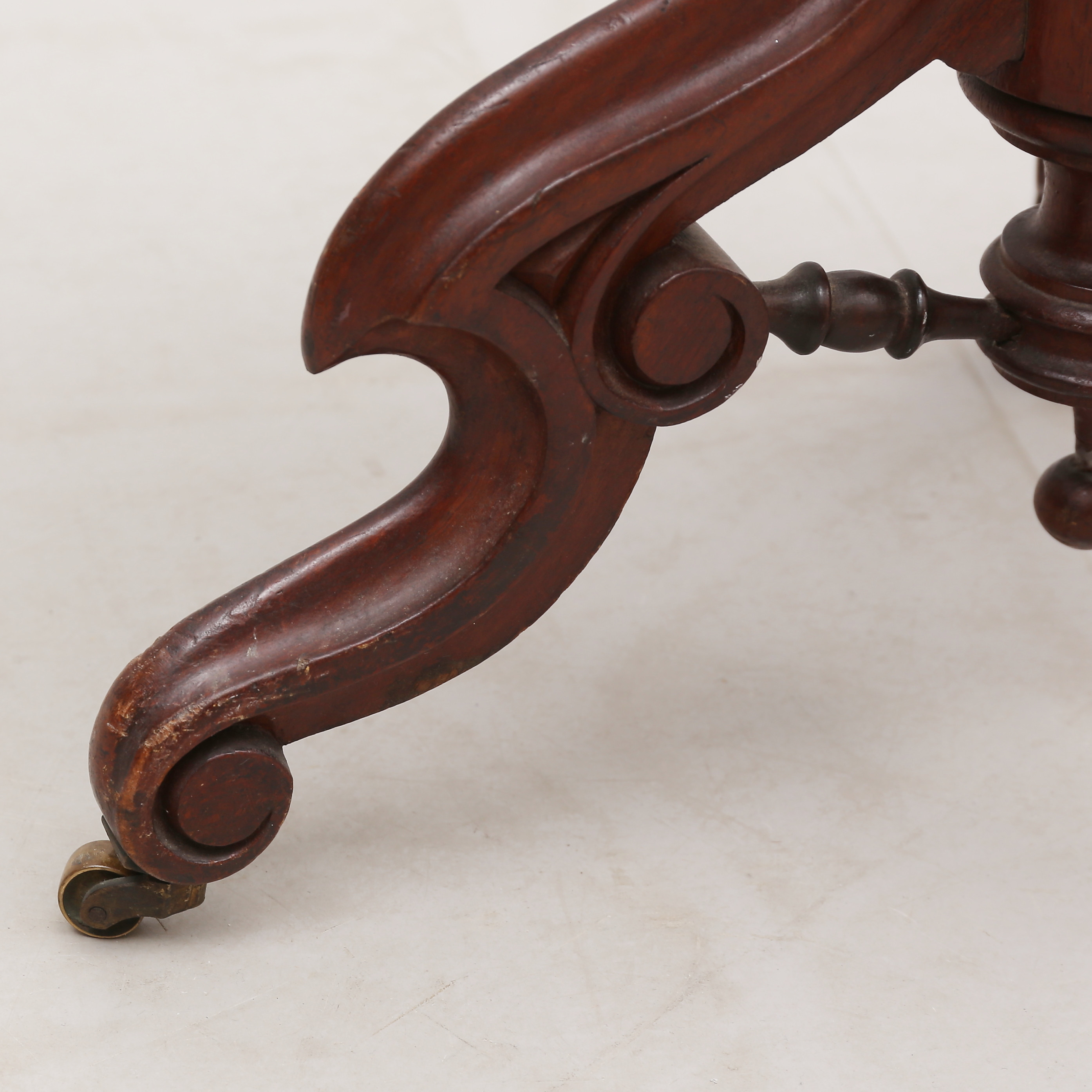 Images for 1546407. PIANO-/SPINNING TABLE, with wheels and upholstered ...