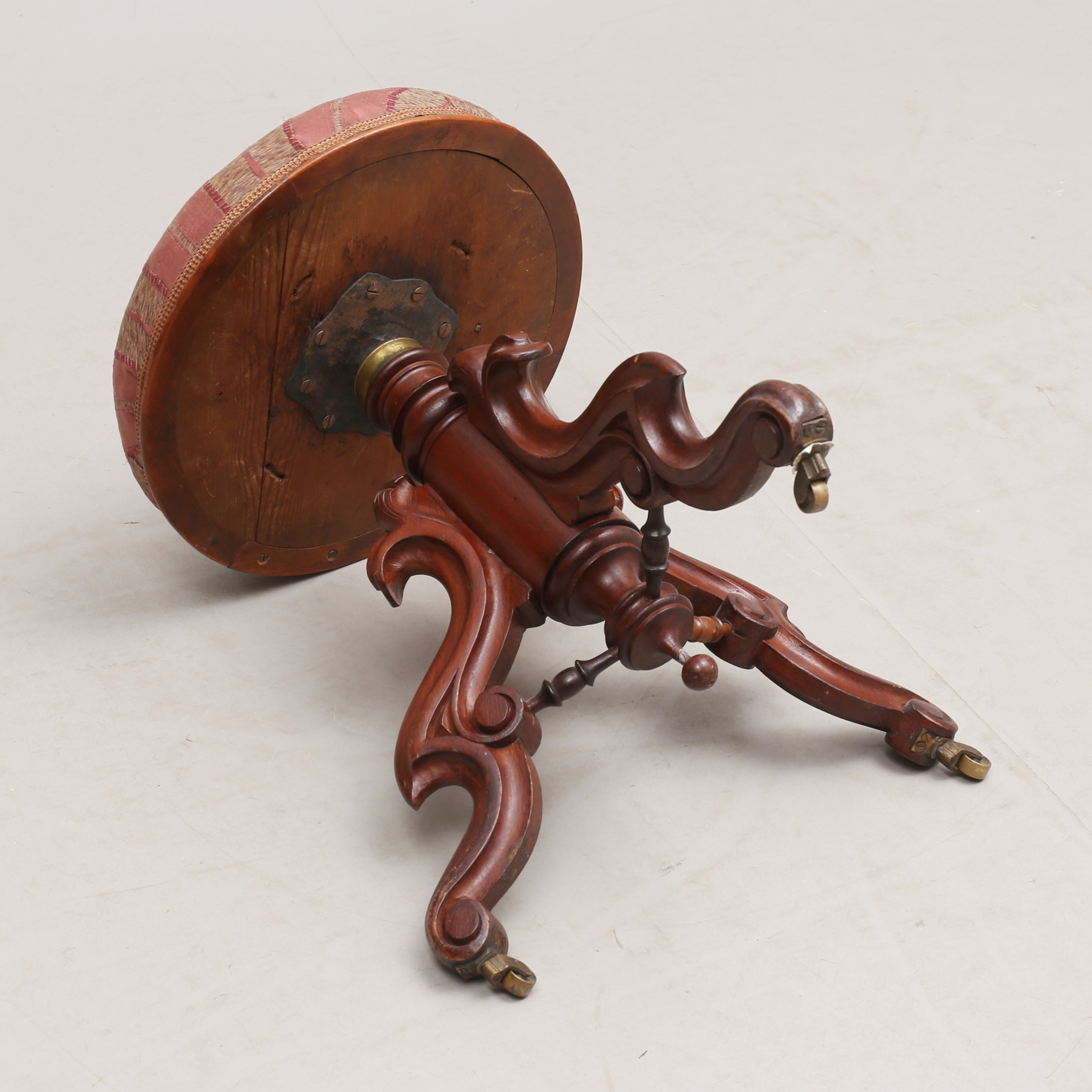 Images for 1546407. PIANO-/SPINNING TABLE, with wheels and upholstered ...