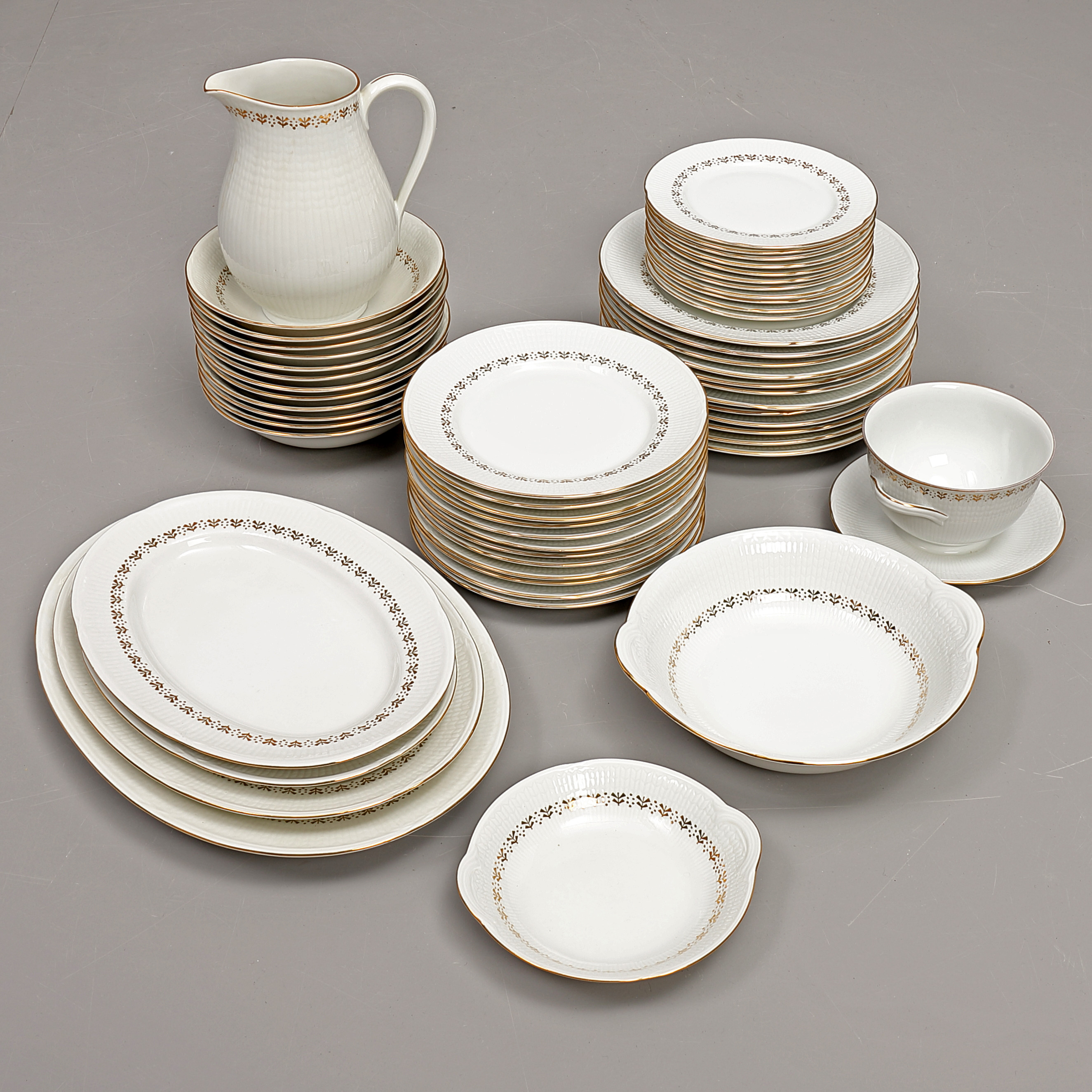 Images for 1587773. FOOD SERVICE, 54 parts, Louise Adelborg, Rörstrand ...