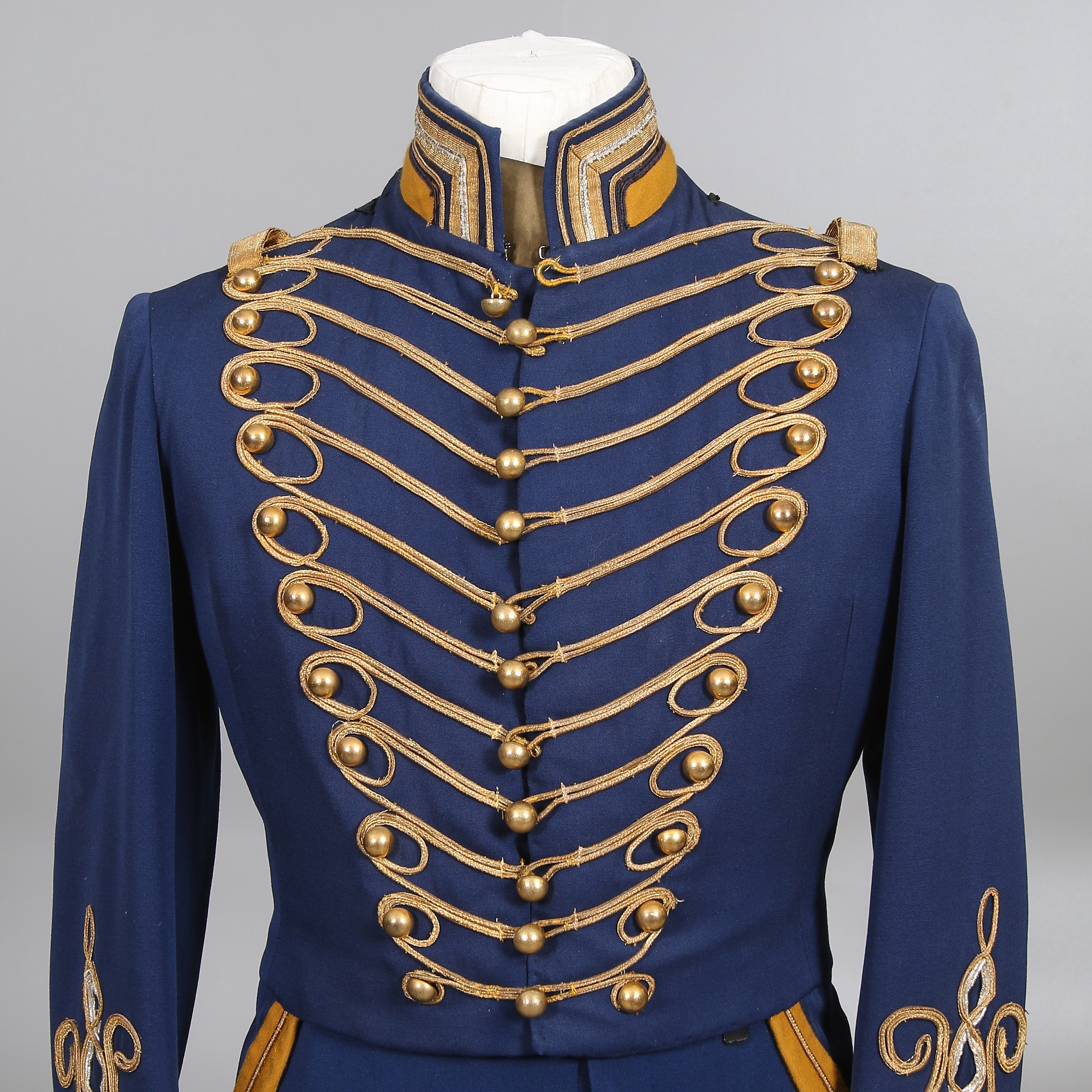 Images for 1596793. THEATER UNIFORM, worn by Jarl Kulle in Glada Änkan ...