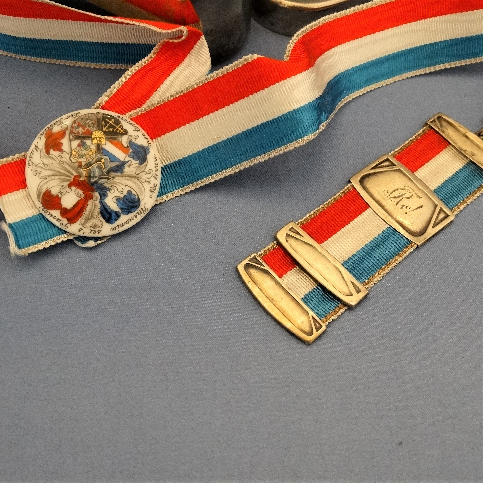 Images for 1659710. MEDAL AND CORD. - Auctionet