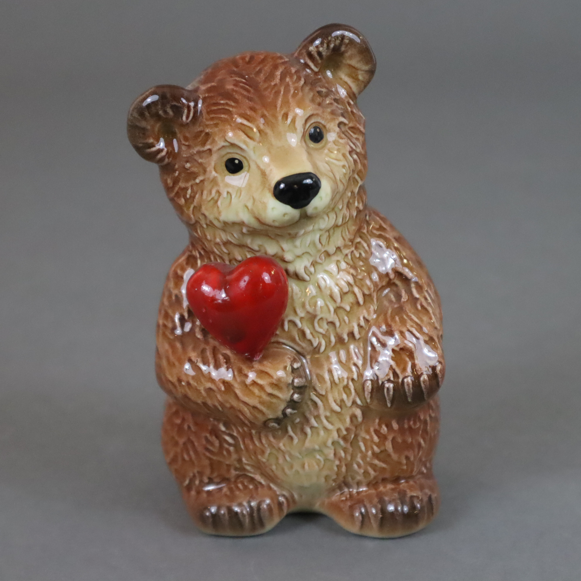Images for 1674764. - Vintage GOEBEL figurine "BEAR with HEARTS", Mod ...