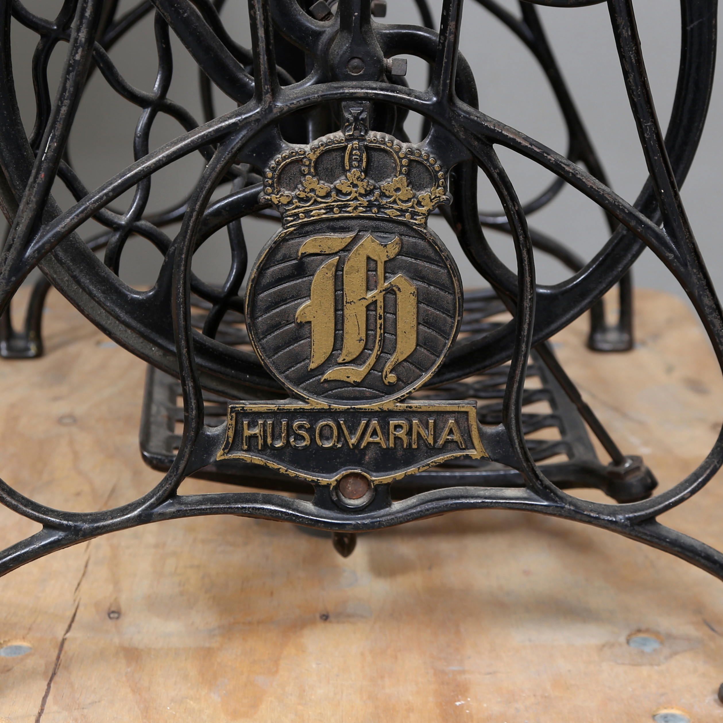 Images for 1697685. GARDEN TABLE / PLANTING TABLE. - Auctionet