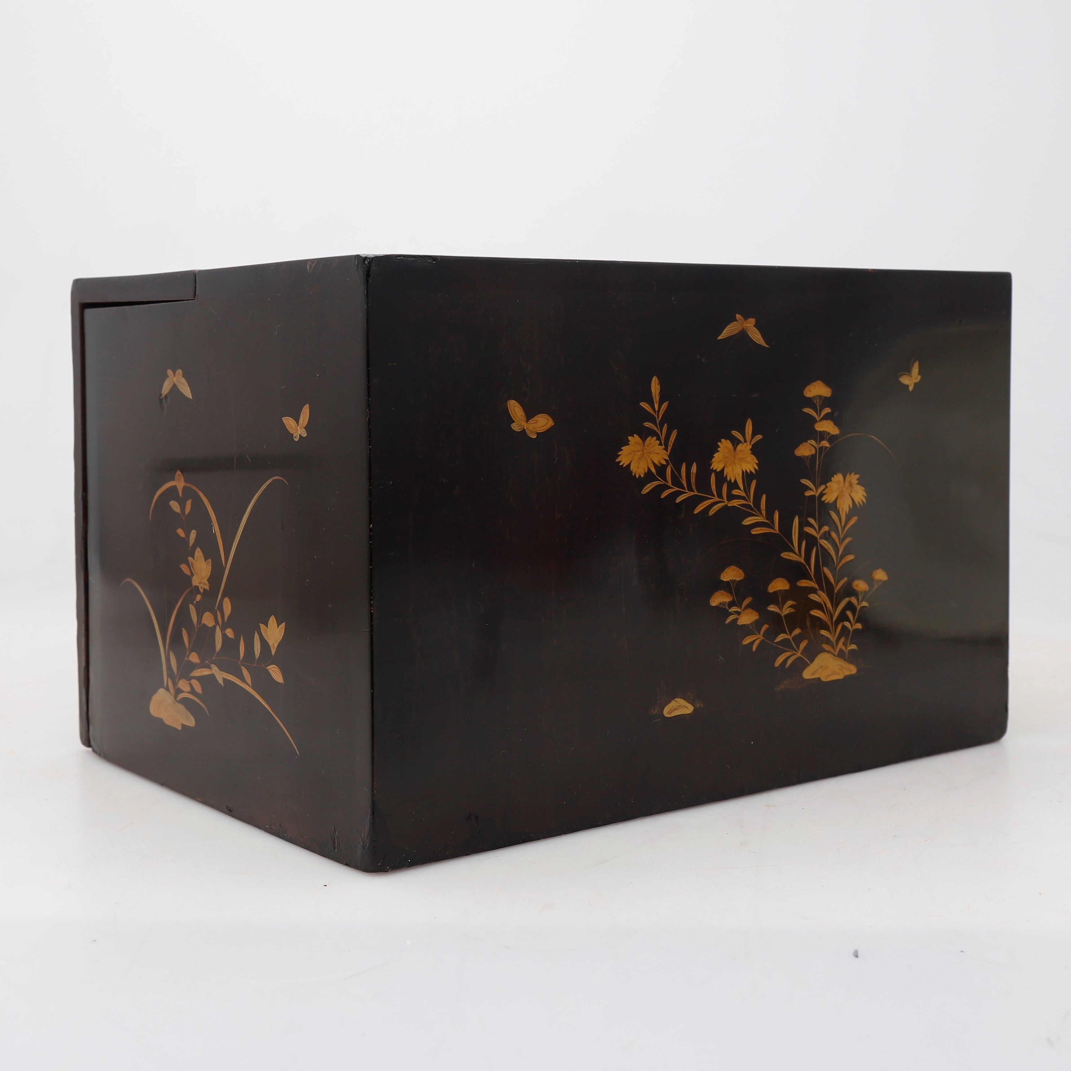 Images for 1699130. Japanese Meiji cigar box, in lacquered wood, late ...