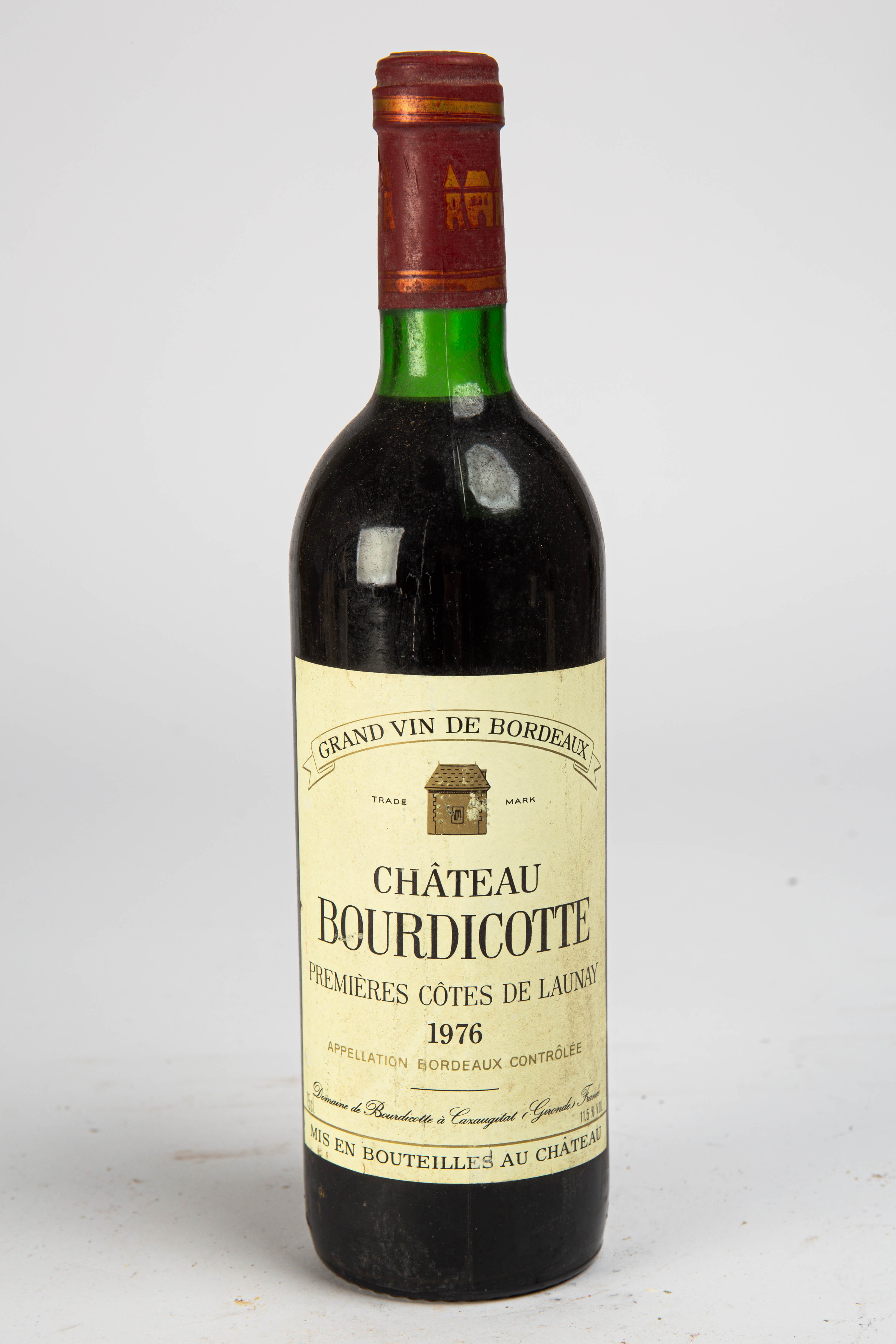 Parti vin, elva flaskor rött vin och en flaska vitt vin, Rhône, Côte d ...