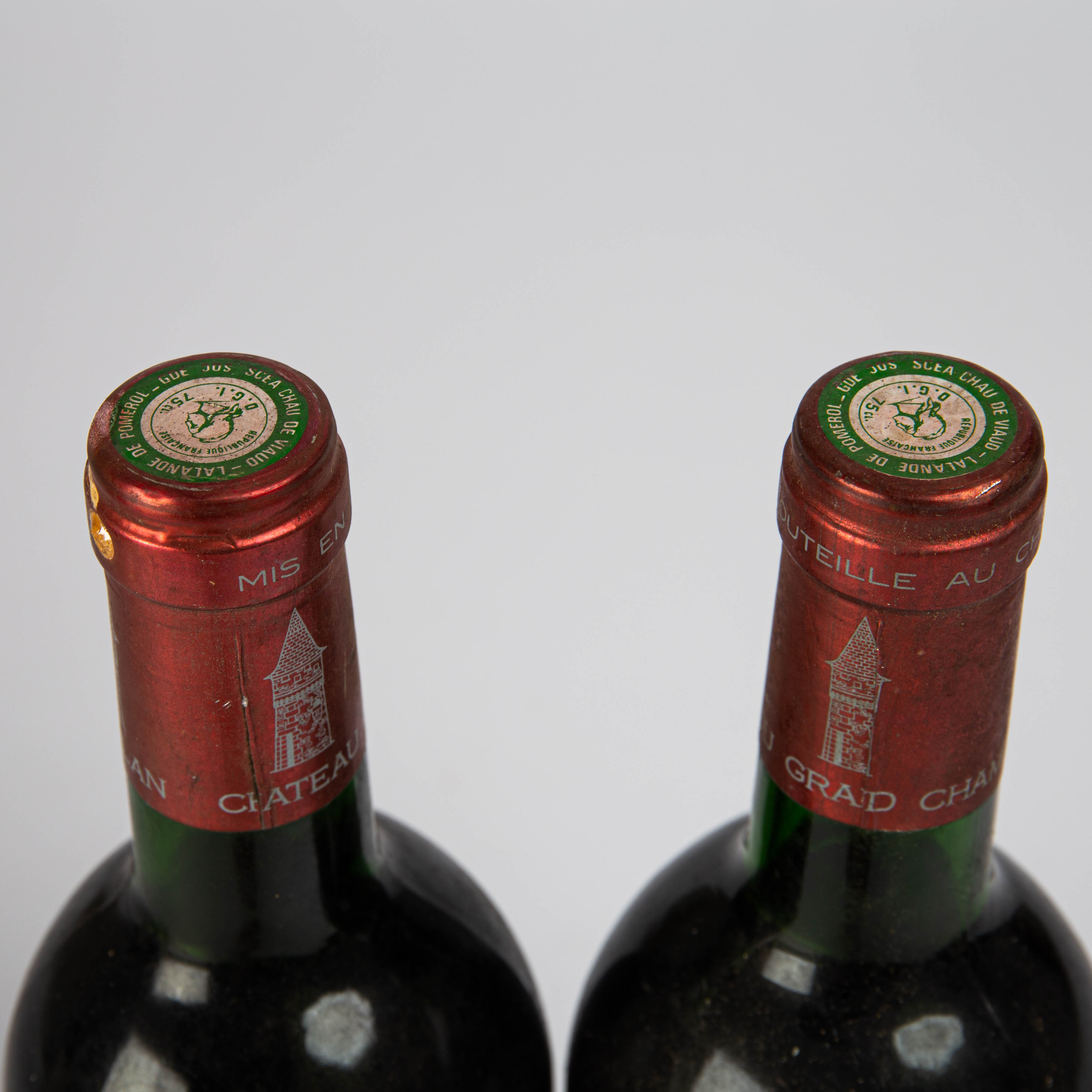 Parti vin, elva flaskor rött vin och en flaska vitt vin, Rhône, Côte d ...