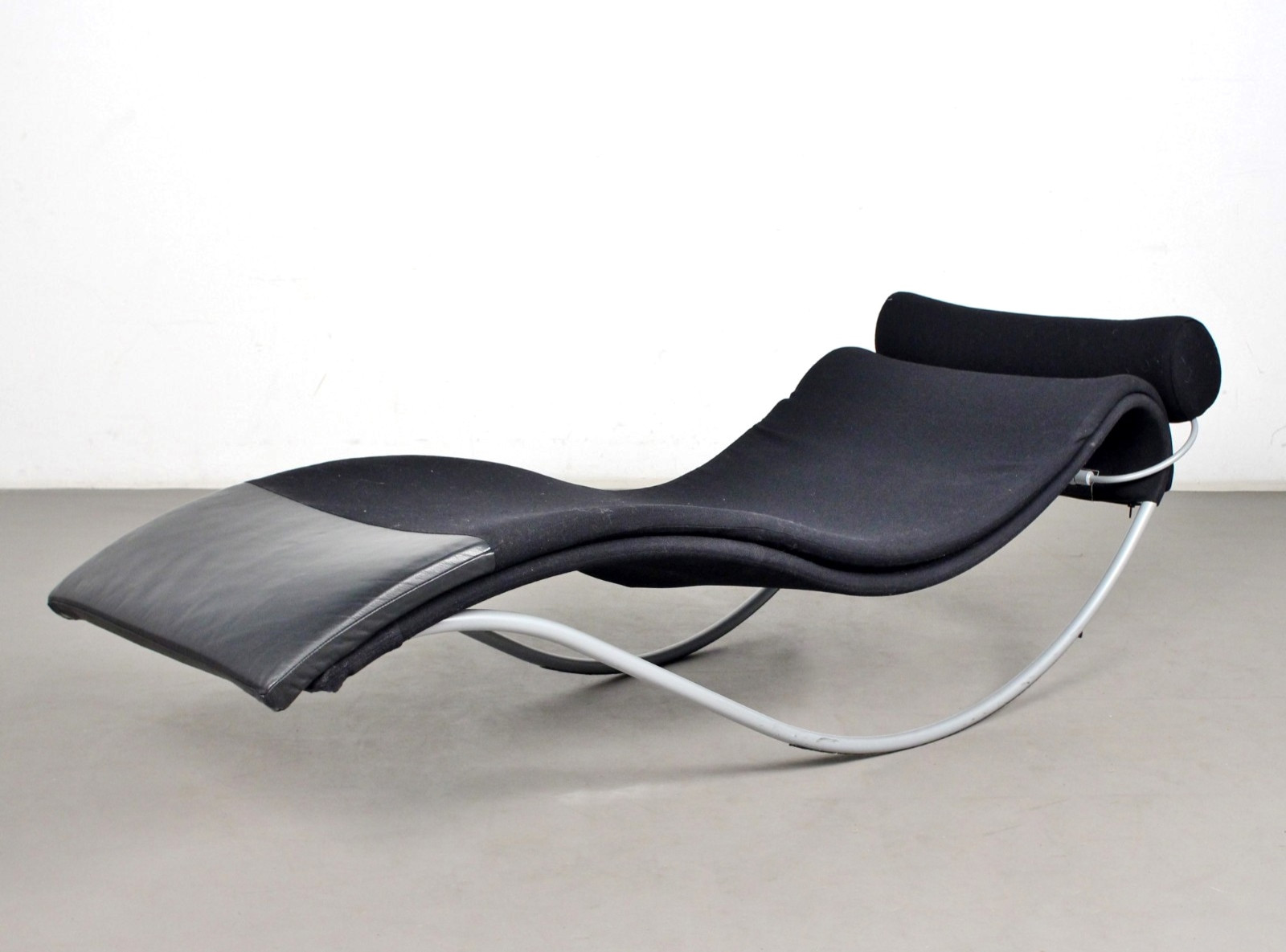 Bilder för 1740920. Lounge solstol/stålrör gungande solstol. - Auctionet