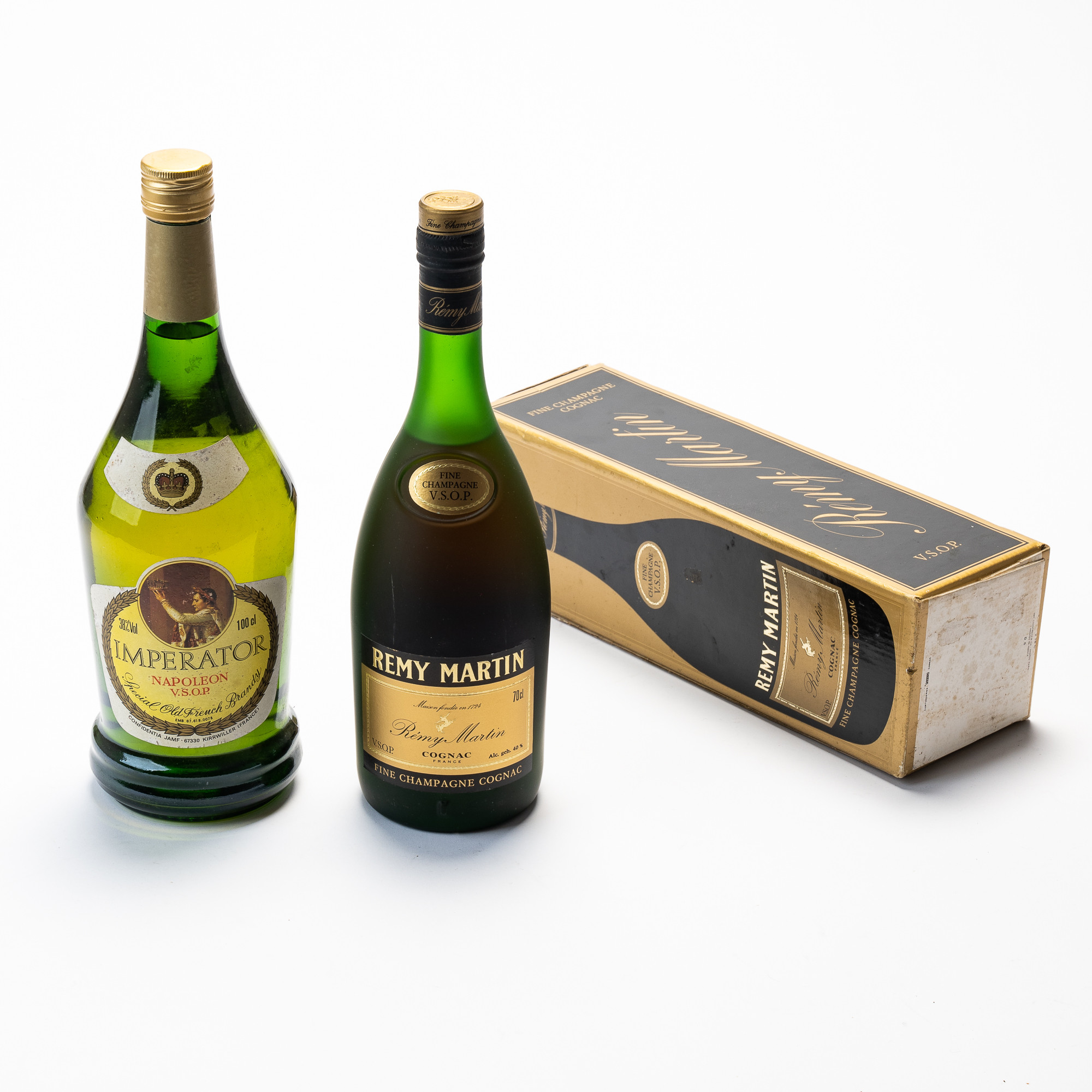 Bilder för 1752478. Två sprit, Rémy Martin Fine Champagne Cognac och ...