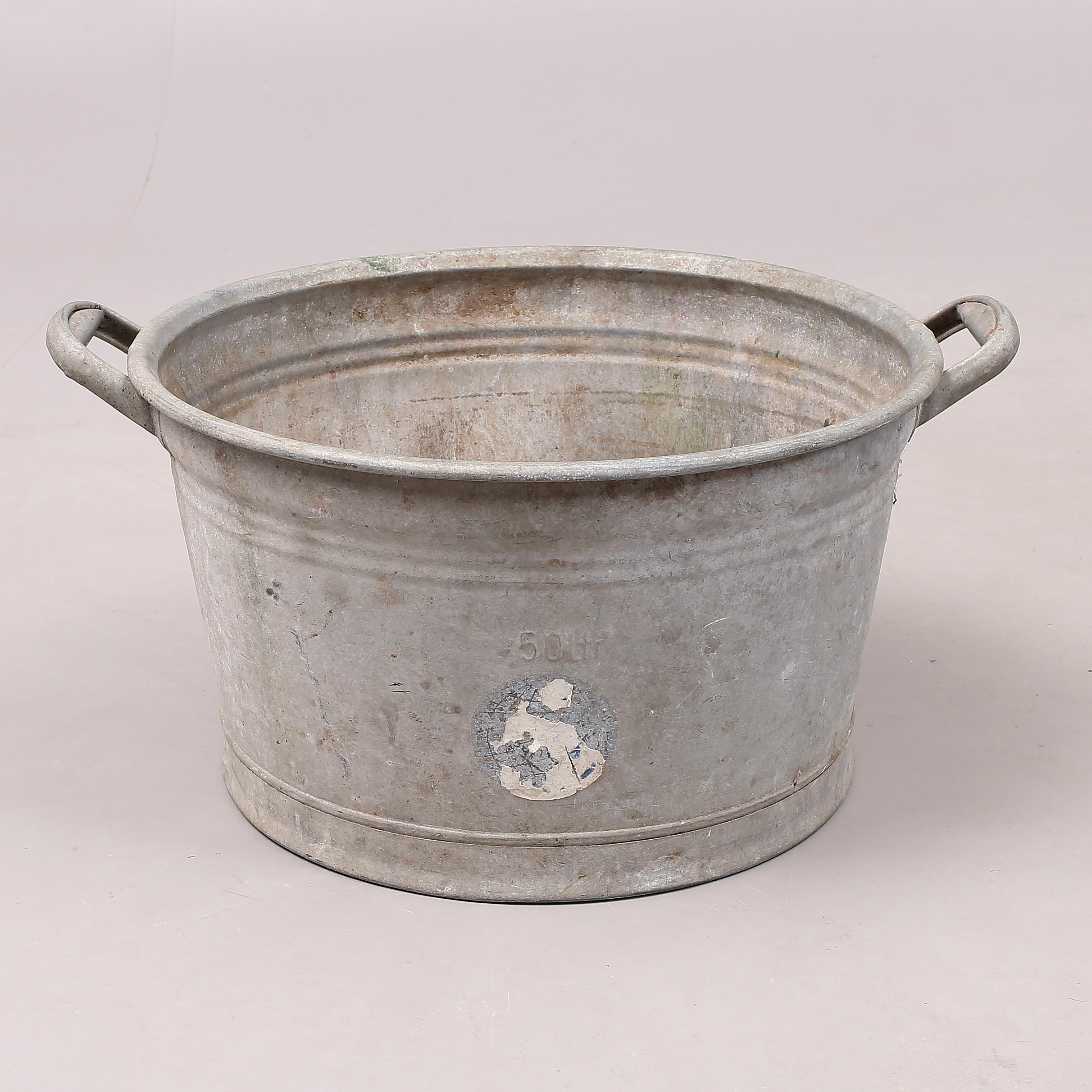 BALJA, zink, 50 liter. Silver & Metall - Övriga metallföremål - Auctionet