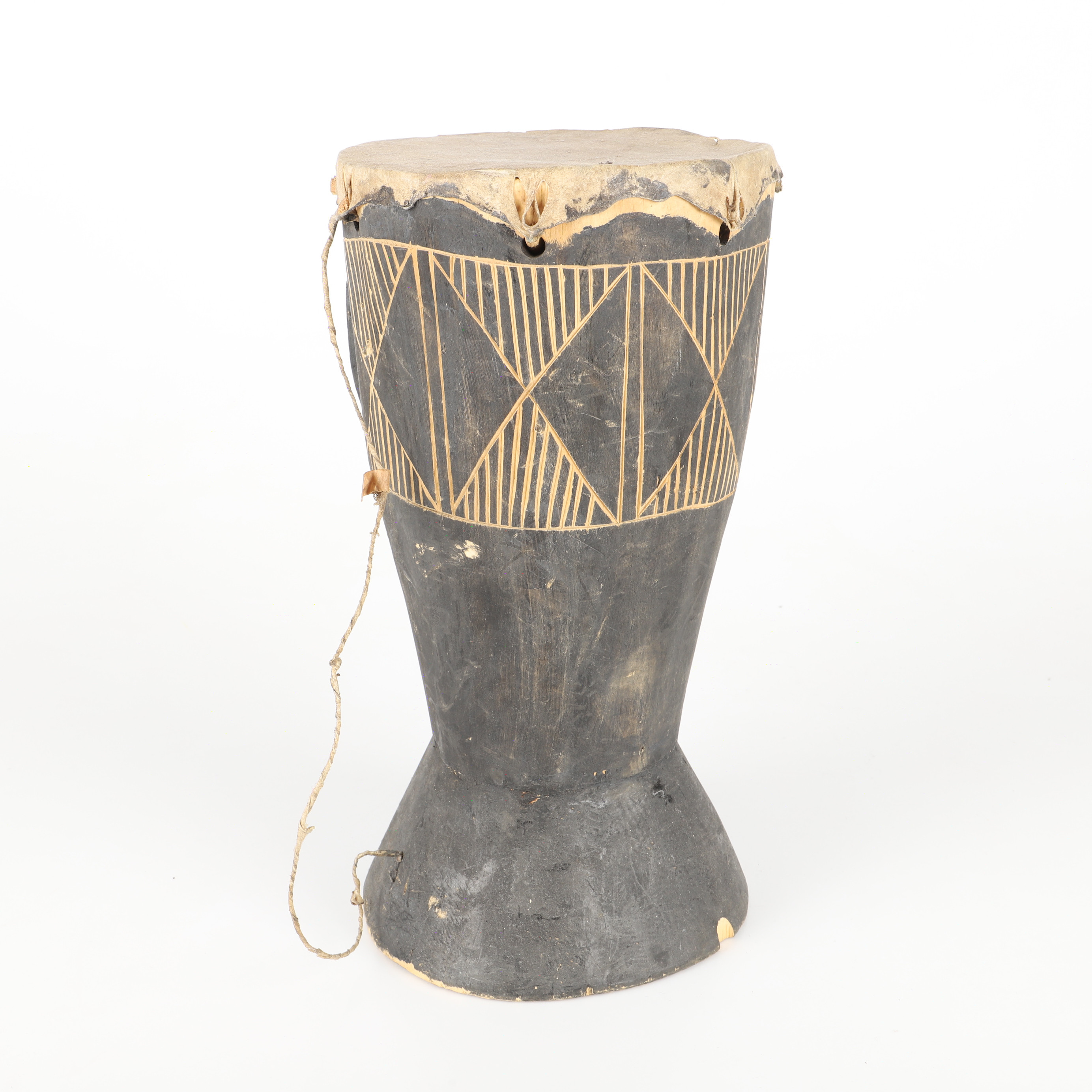 TRUMMOR, 4 delar, trä/skinn, Afrika. Samlarföremål - Musikinstrument ...