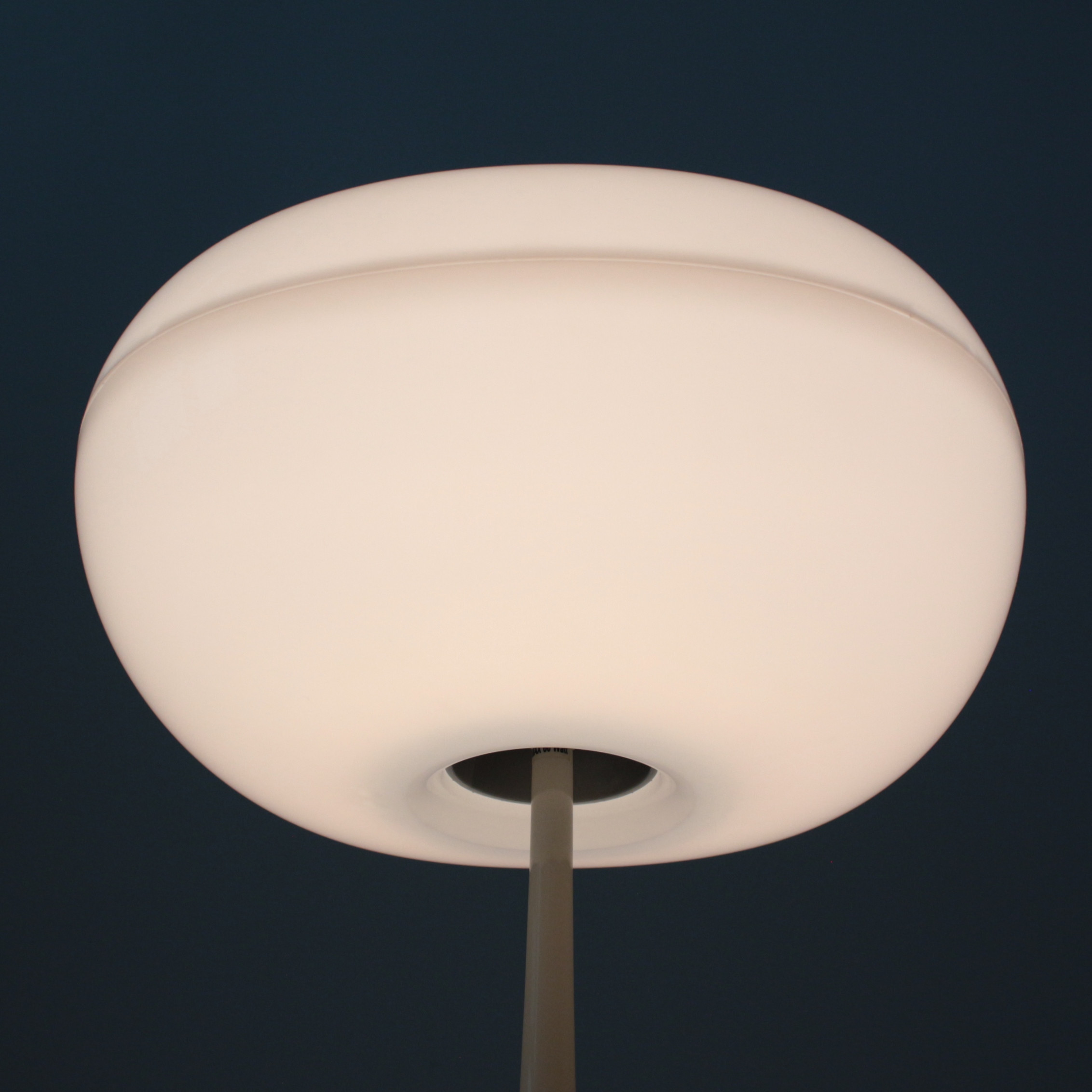 Bilder för 1860212. CARL ÖJERSTAM & MAGNUS ELEBÄCK. Bordslampa modell ...