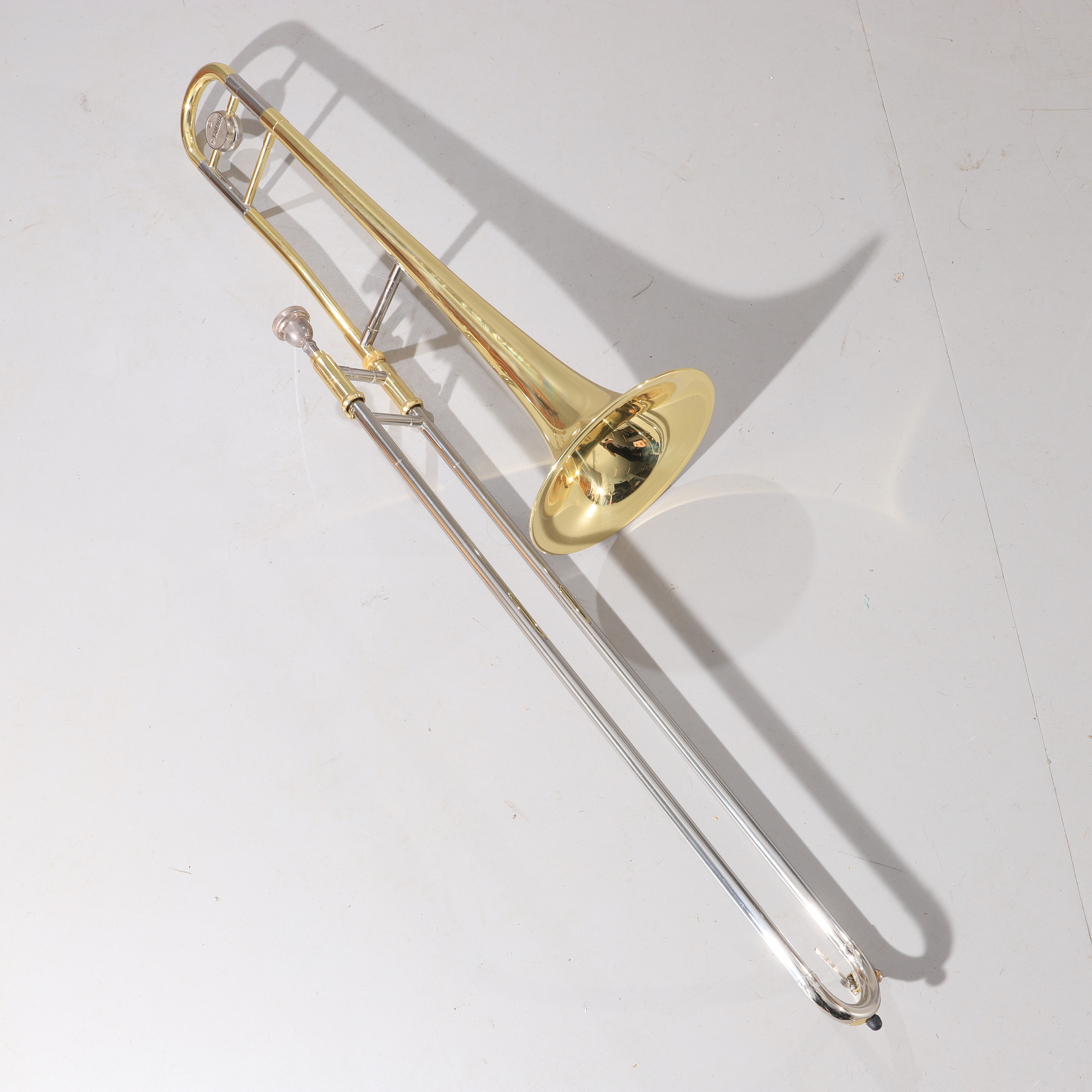 Images for 1878409. TROMBONE, MUSIC STAND AND STAND, Yamaha. - Auctionet