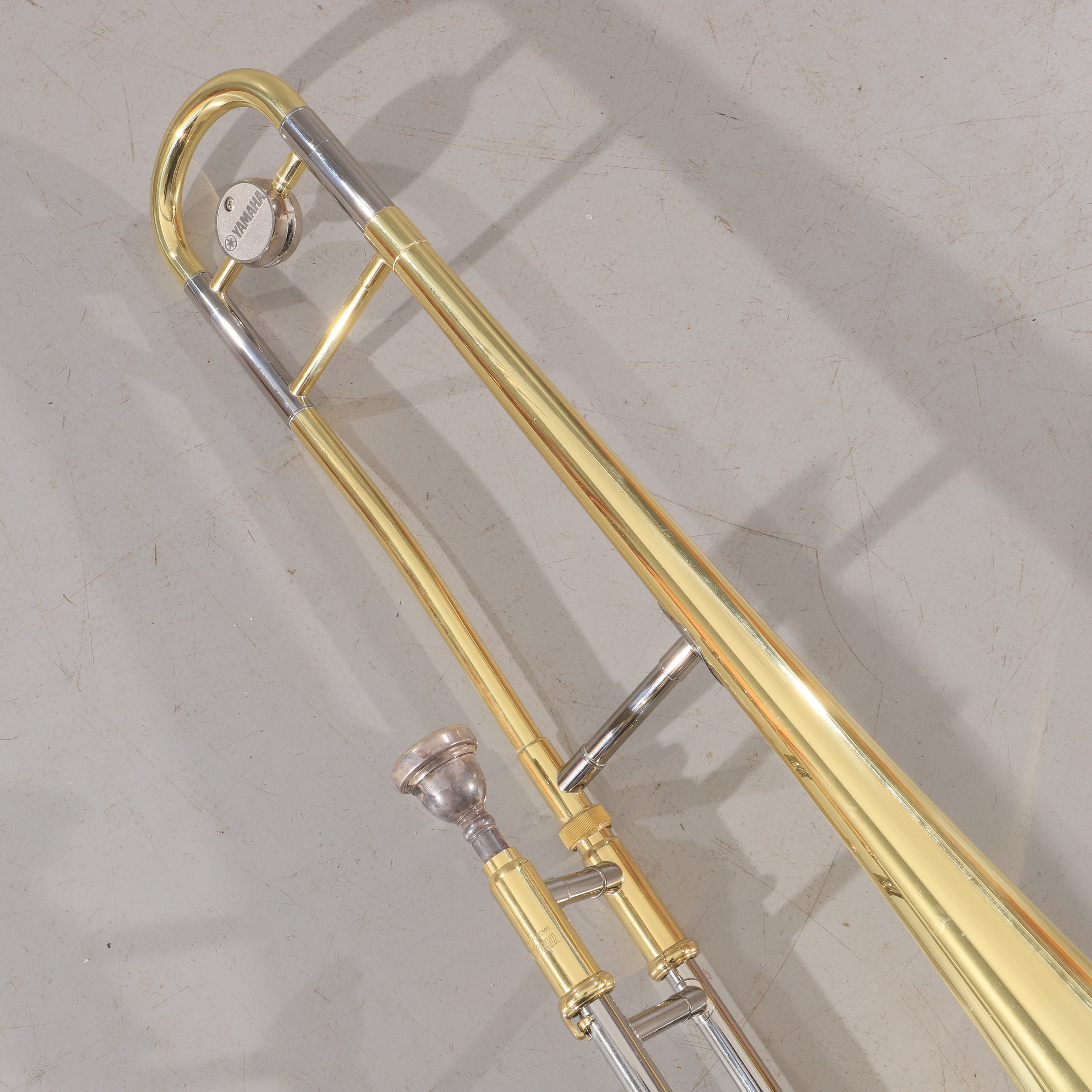 Images for 1878409. TROMBONE, MUSIC STAND AND STAND, Yamaha. - Auctionet